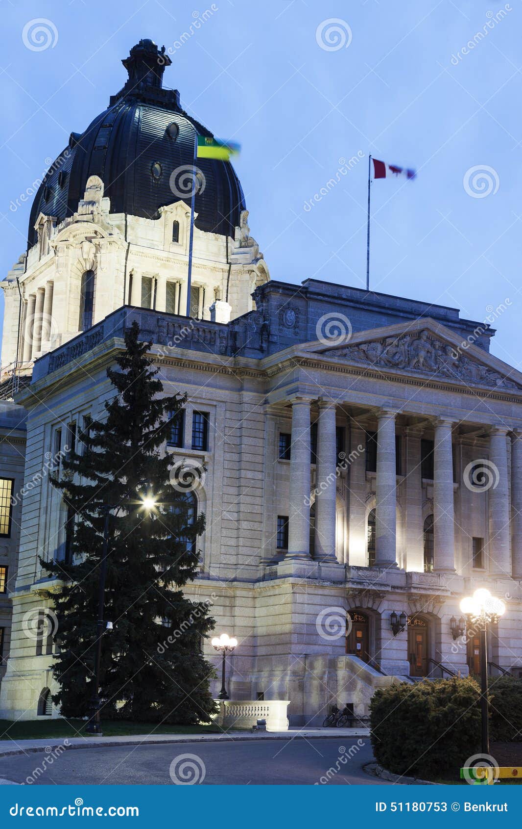 Saskatchewan Legislative Building Stock Image - Image of blue, building ...