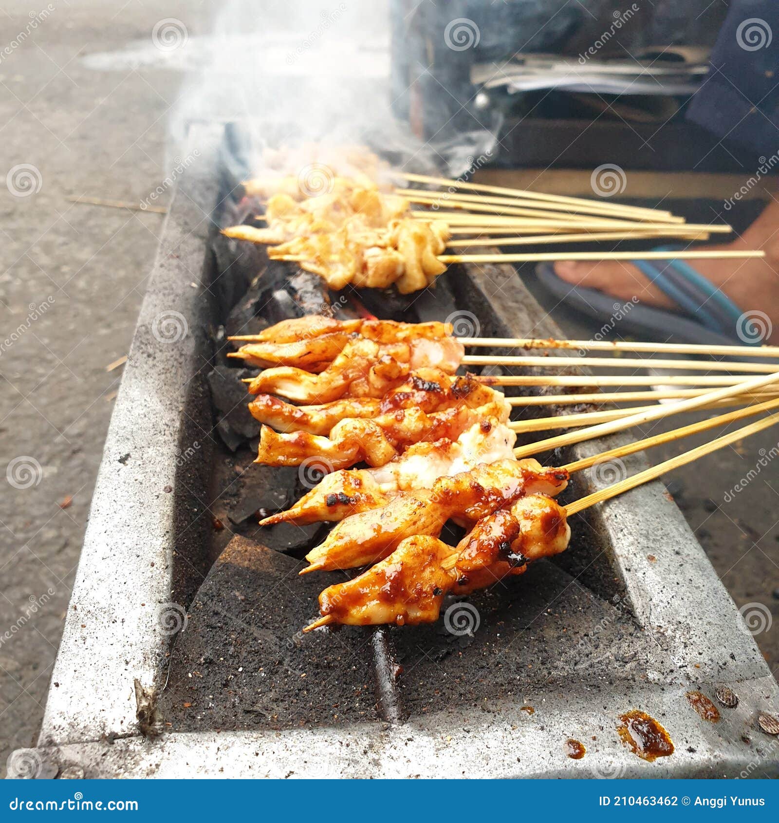 Satai sate food pollo foto de archivo. Imagen de calle - 210463462