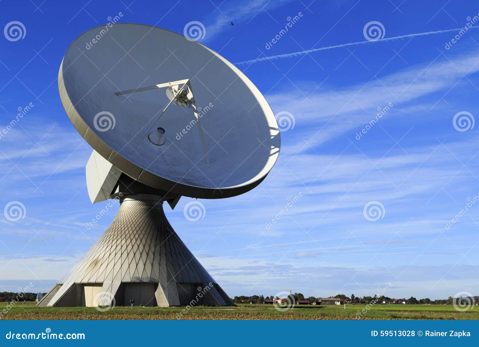 Satelliet schotel stock foto. Image of astronomie, schotel - 59513028