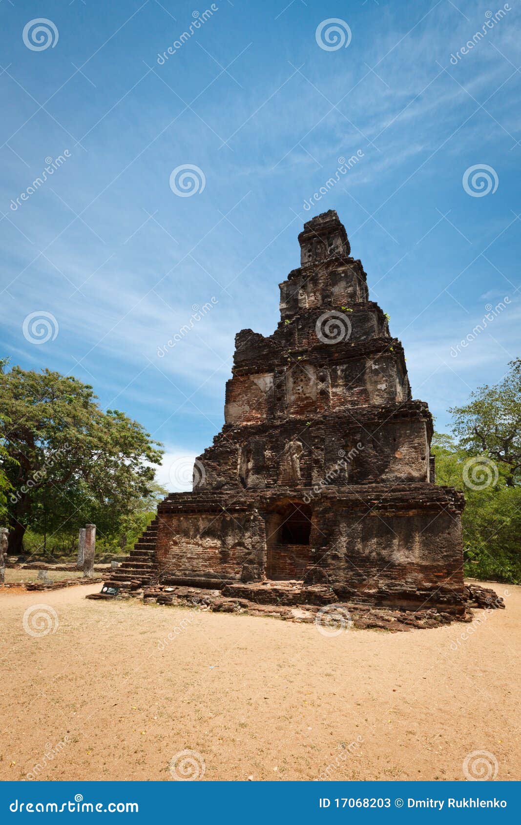 Satmahal Prasada. Quadrangle Stock Image - Image of outdoors, temple ...