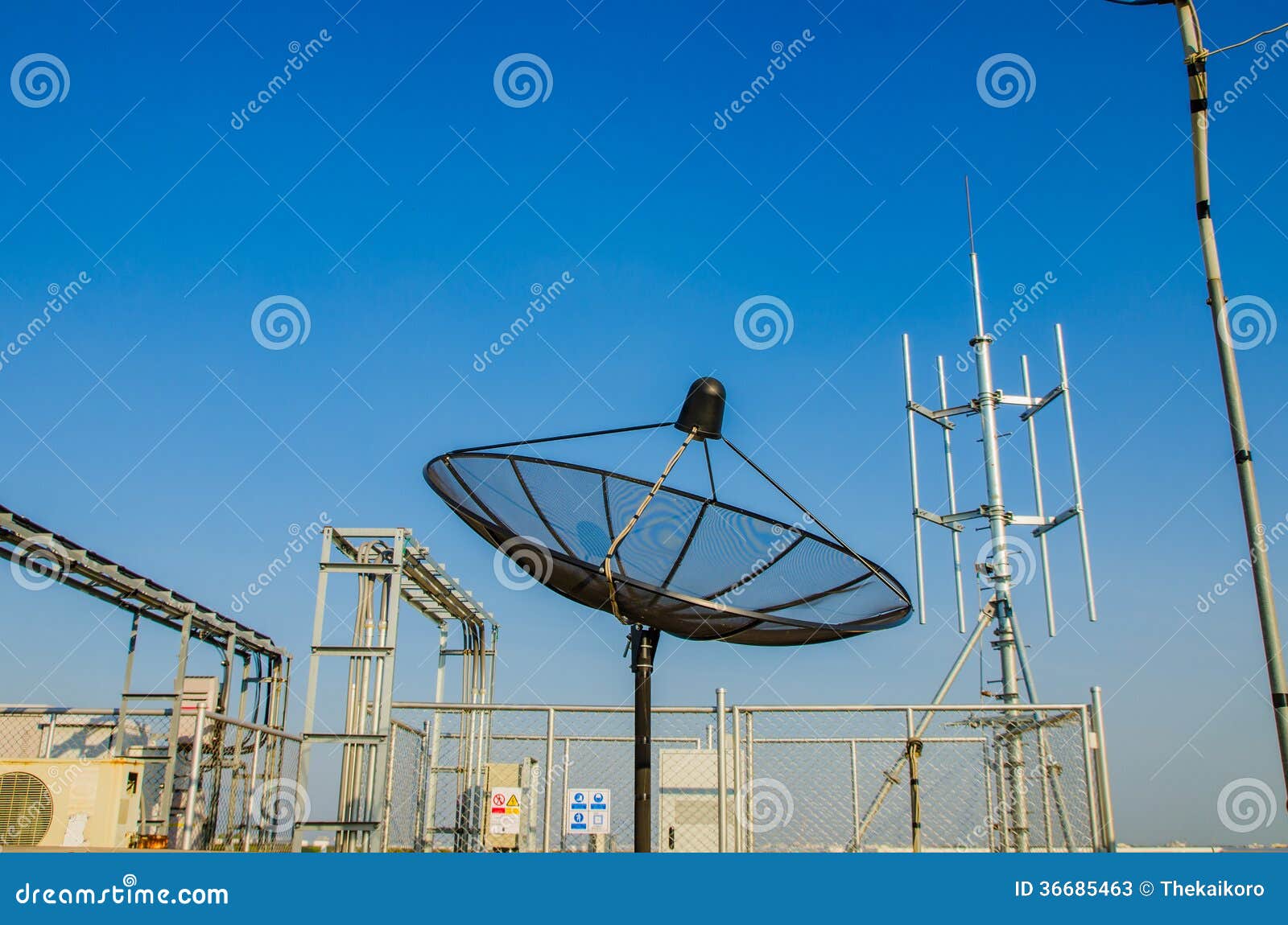 Sattelite disk antenna stock image. Image of broadband - 36685463