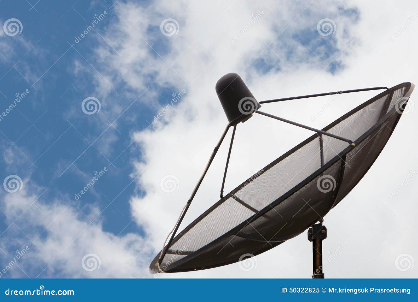 Sattlelite 库存图片. 图片 包括有 空白, 连接数, 卫星, 室外, 现代化, 墙纸, 信号 - 50322825