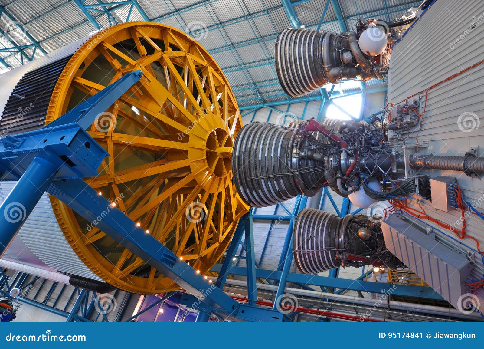 Saturn V Rocket Engines, Cape Canaveral, Florida Fotografia Editoriale ...