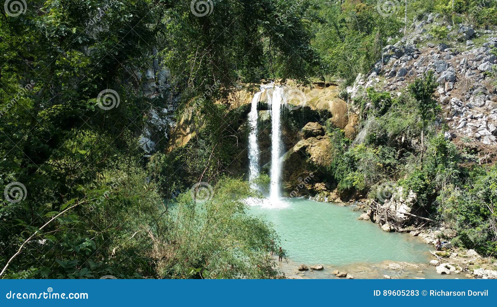 Saut Mathurine стоковое изображение. изображение насчитывающей тень ...