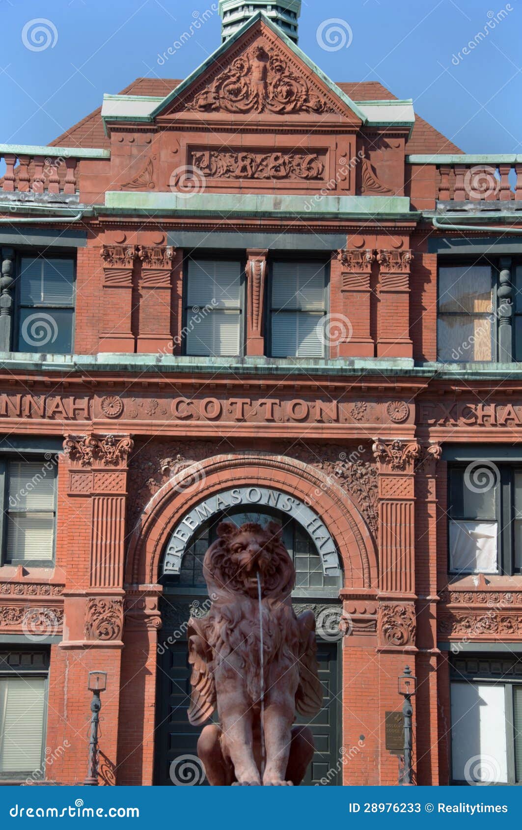 The Lion Fountain Stock Photo | CartoonDealer.com #82986096