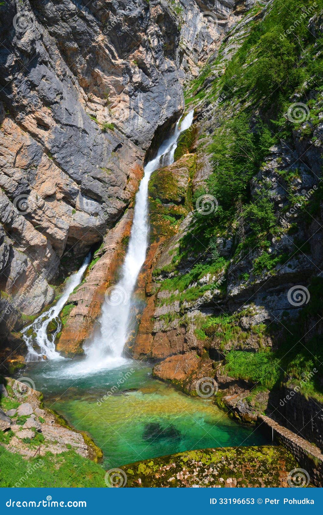 Savica Waterfall stock image. Image of destination, nature - 33196653