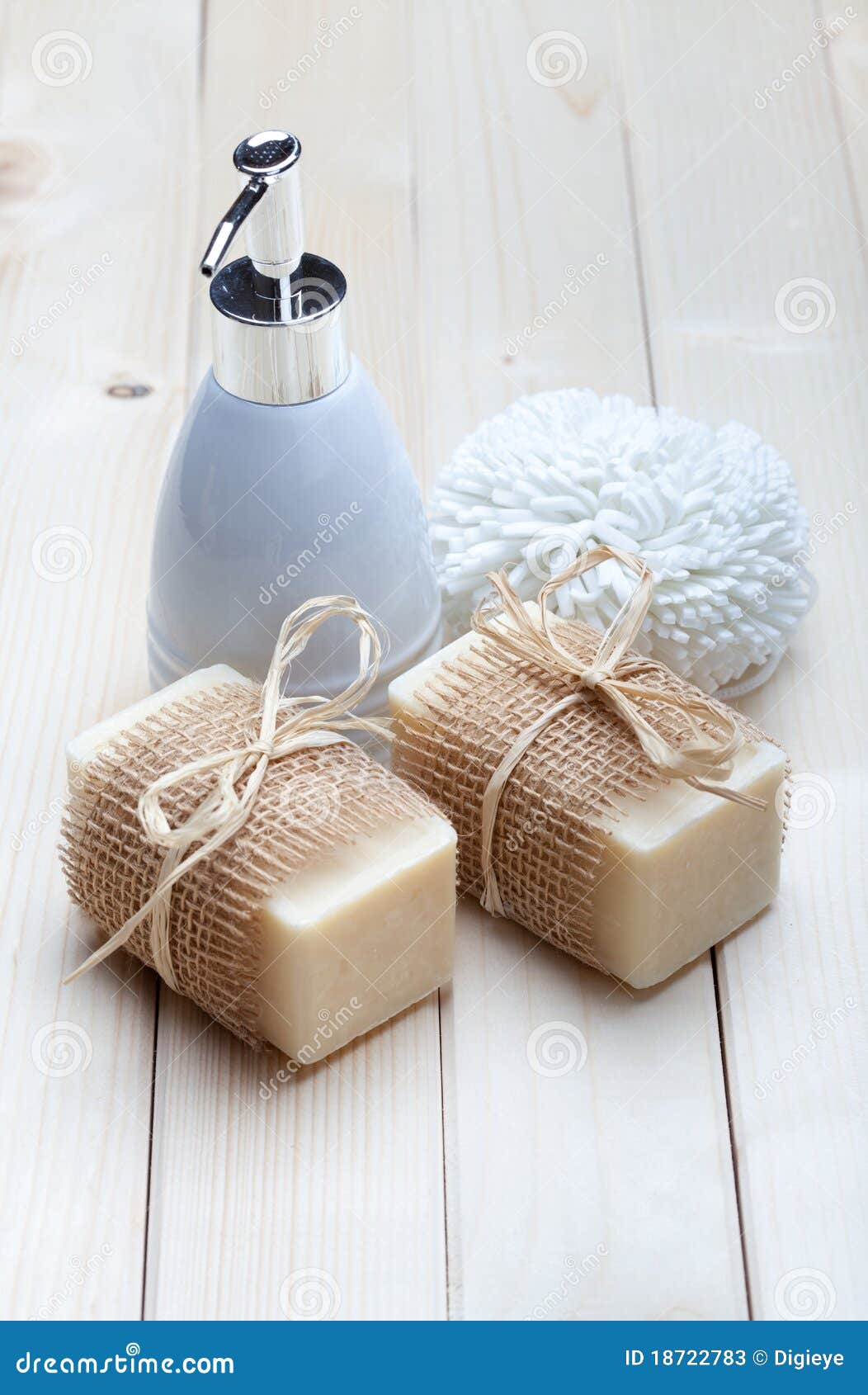 Savon image stock. Image du détendez, santé, matériel - 18722783