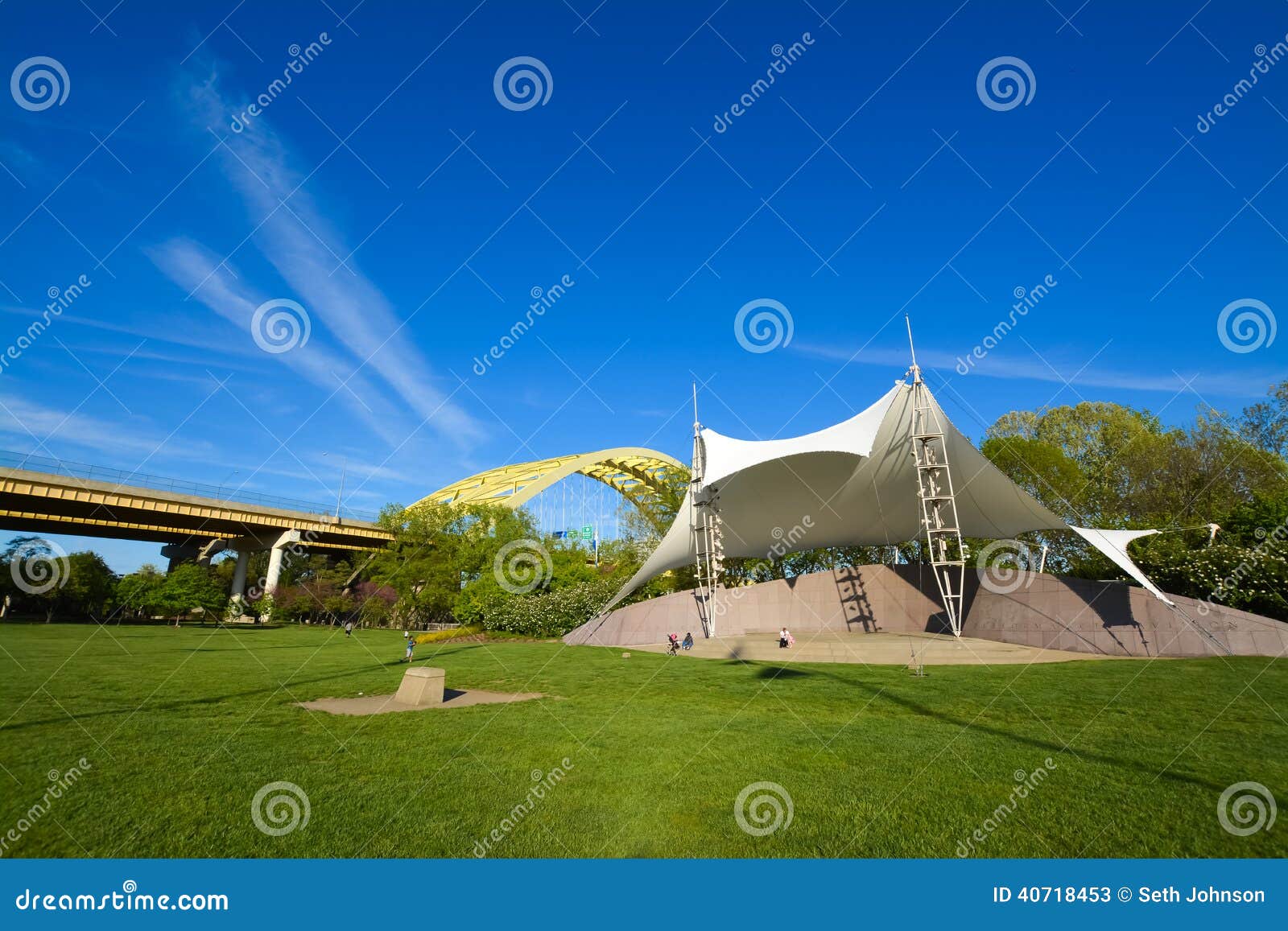 Sawyer Point park stock image. Image of ohio, yellow - 40718453