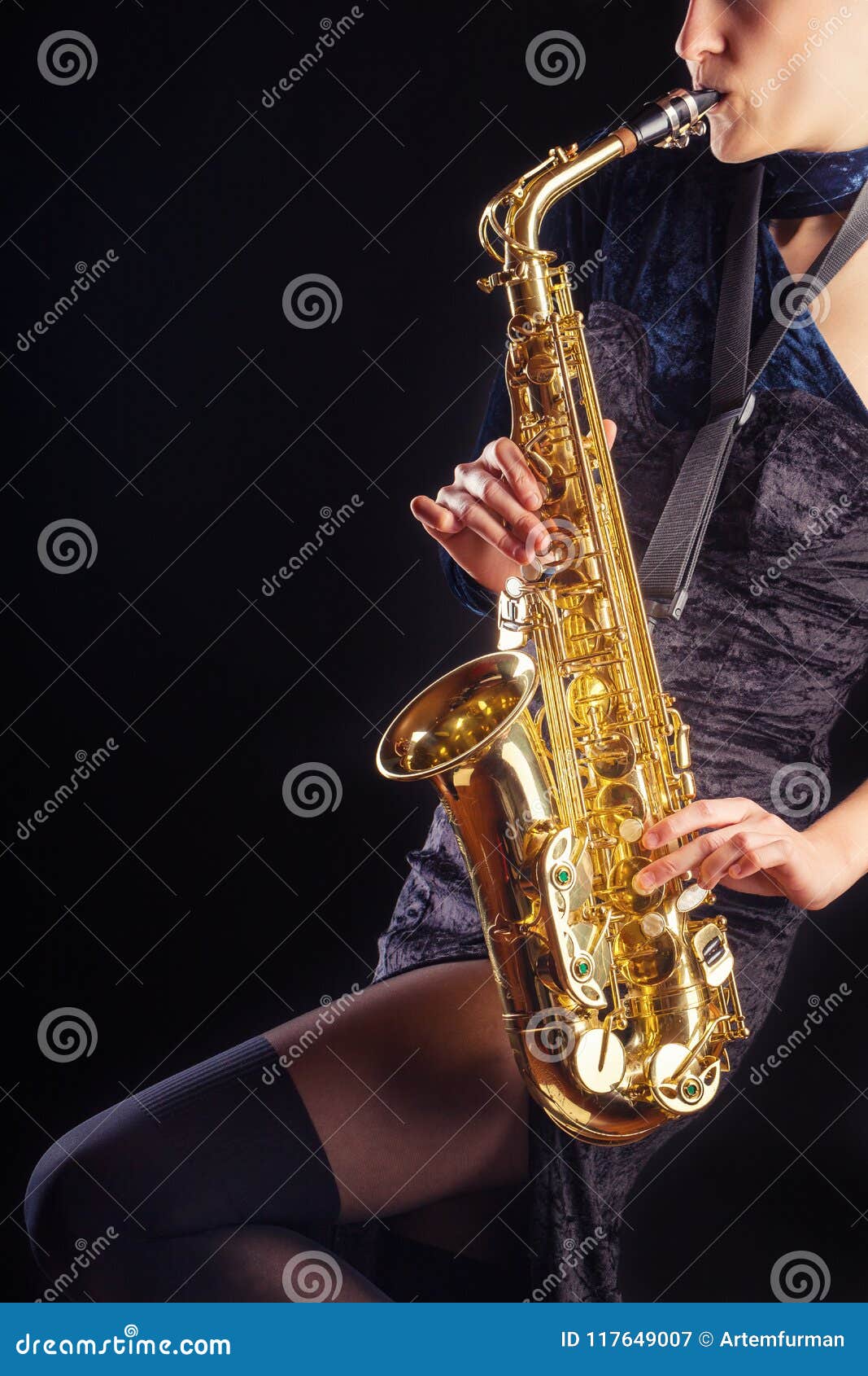 Saxophone stock afbeelding. Image of schoonheid, instrument - 117649007
