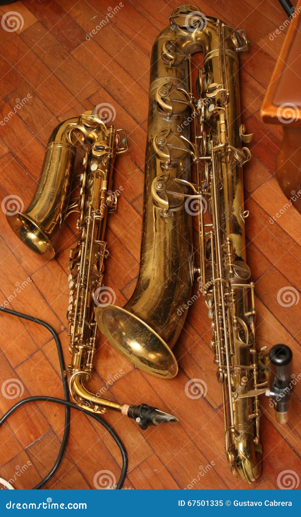 Saxophones stockbild. Bild von saxophone, musik, wind - 67501335