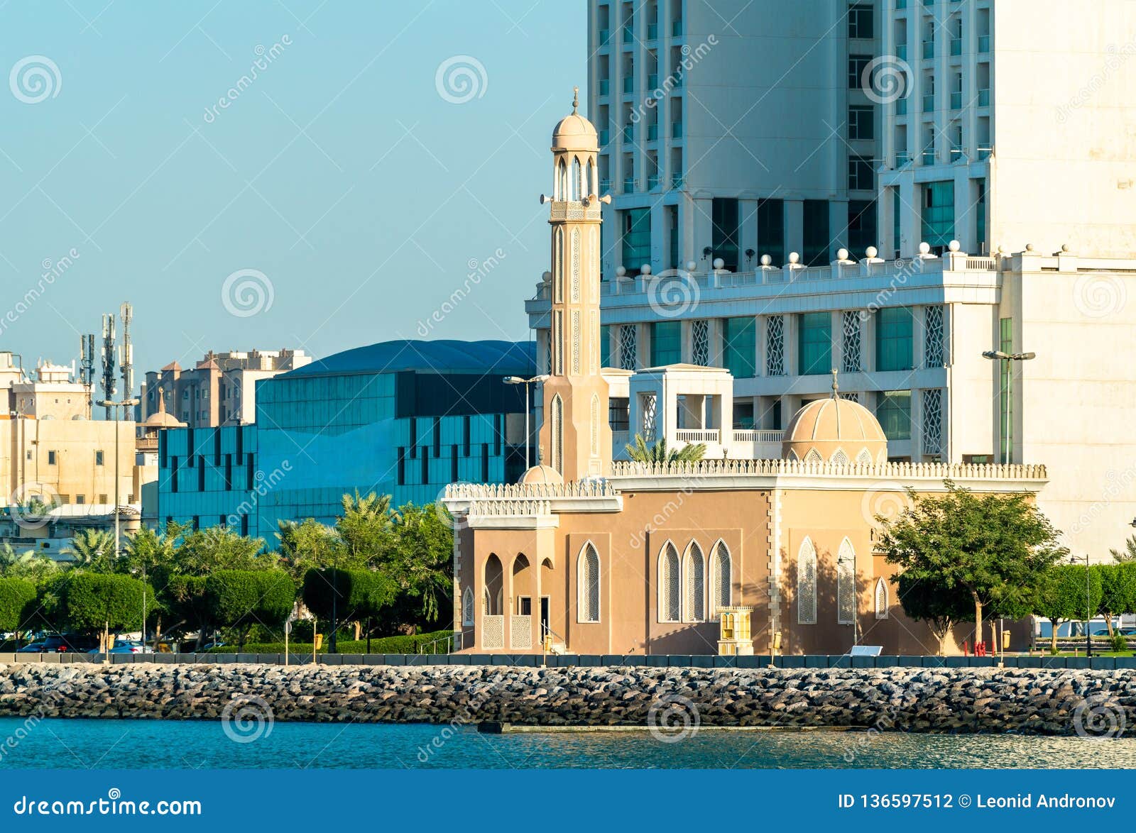 Sayed Hashim Abdullah Al-Refaee Mosque in Kuwait Stock Photo - Image of ...