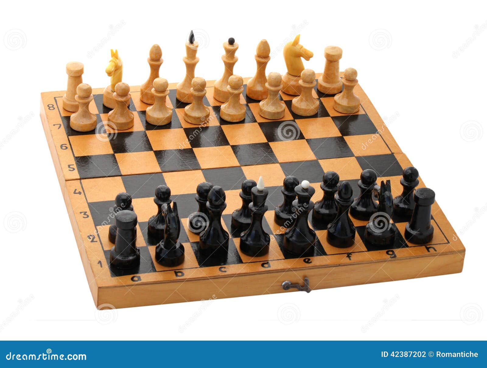 Scacchiera Di Legno Con I Pezzi Degli Scacchi Fotografia Stock ...