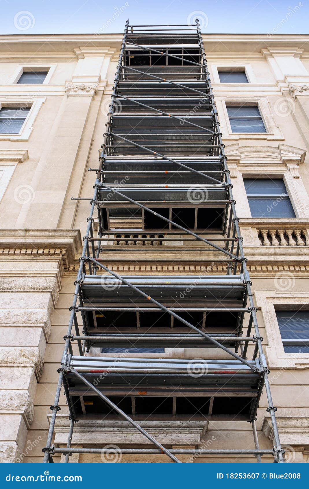Scaffolding on the Building Stock Image - Image of scaffolding, restore ...