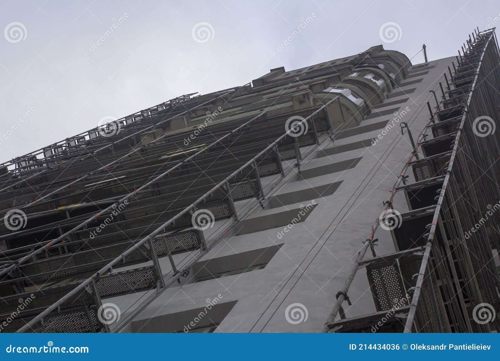 Scaffolding on a High-rise Building Stock Photo - Image of high, steel ...