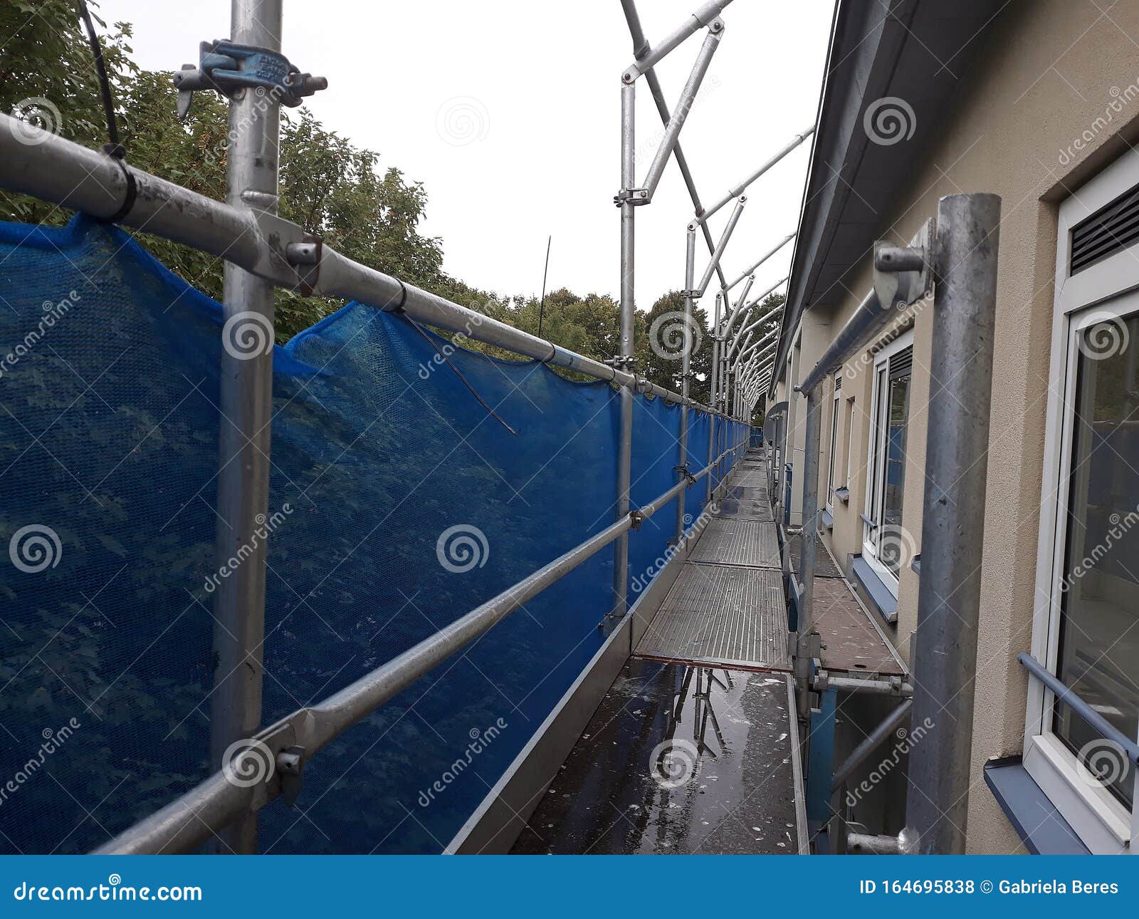 Scaffolding Mounted To Renovate a Building. Stock Photo - Image of ...