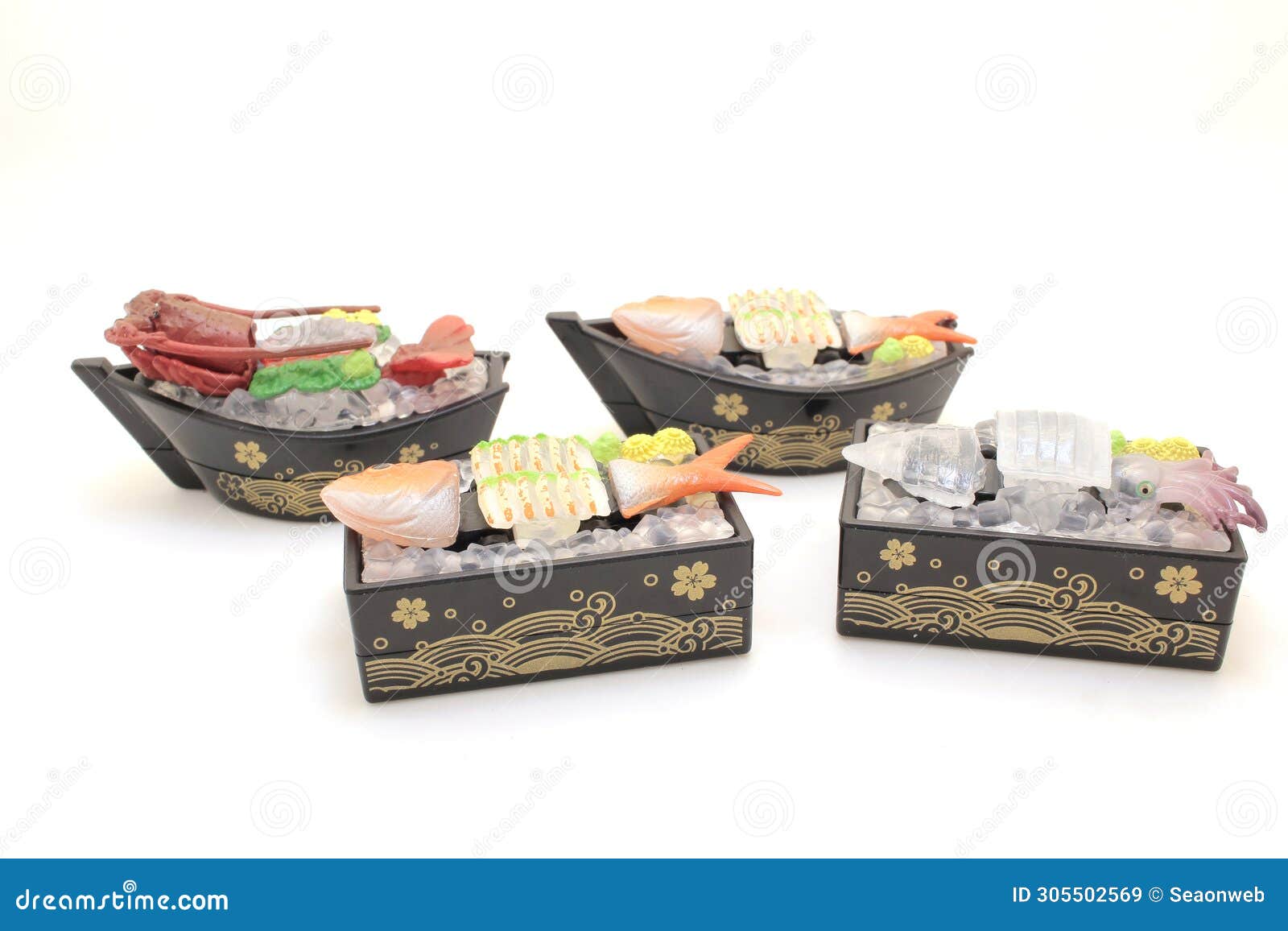 Scale Authentic Japanese Sashimi Platter, Fresh Sashimi Set on Ice ...