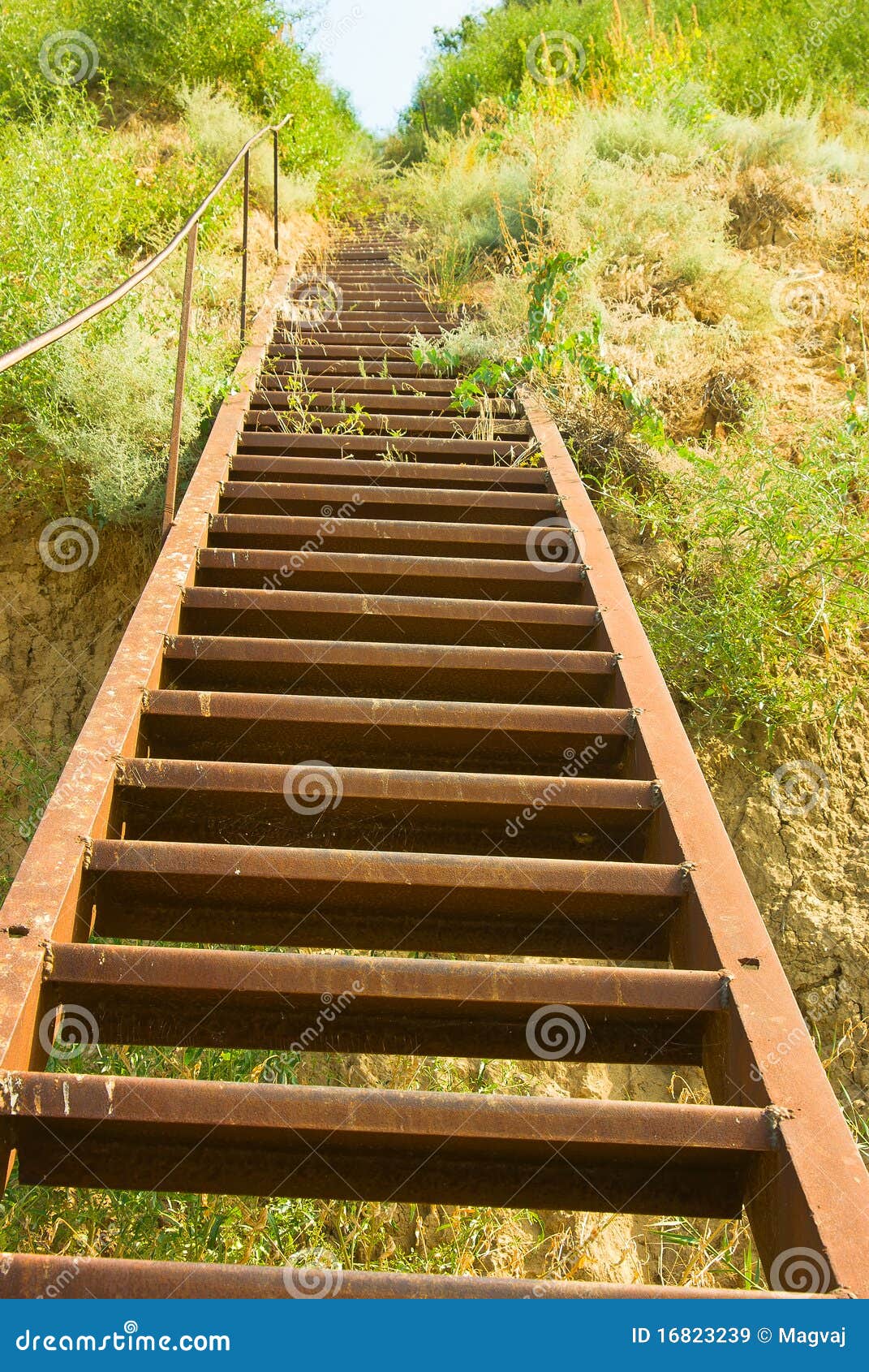 Scaletta immagine stock. Immagine di sviluppo, pendio - 16823239