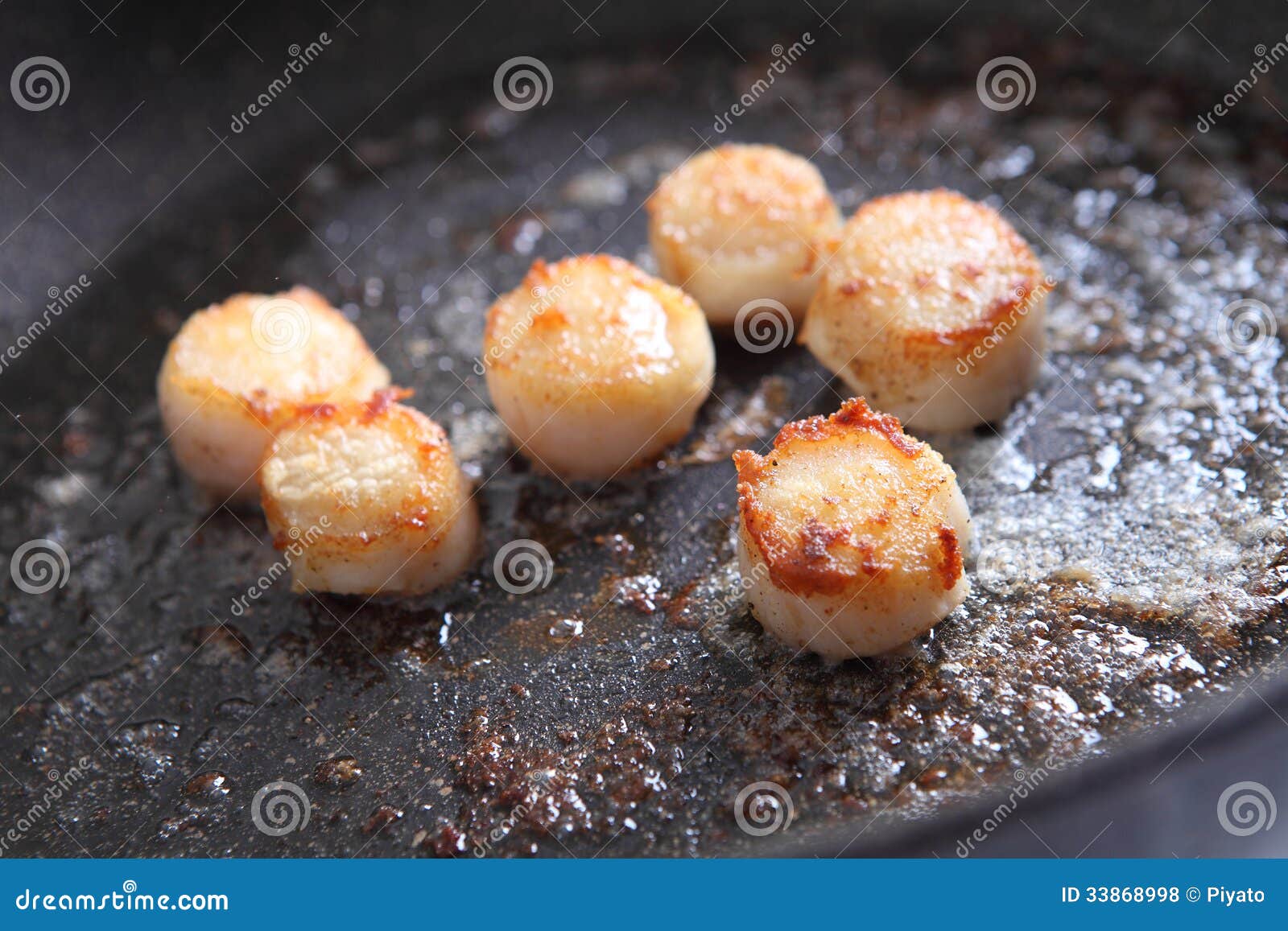 Scallops in pan stock photo. Image of close, sauce, cuisine - 33868998