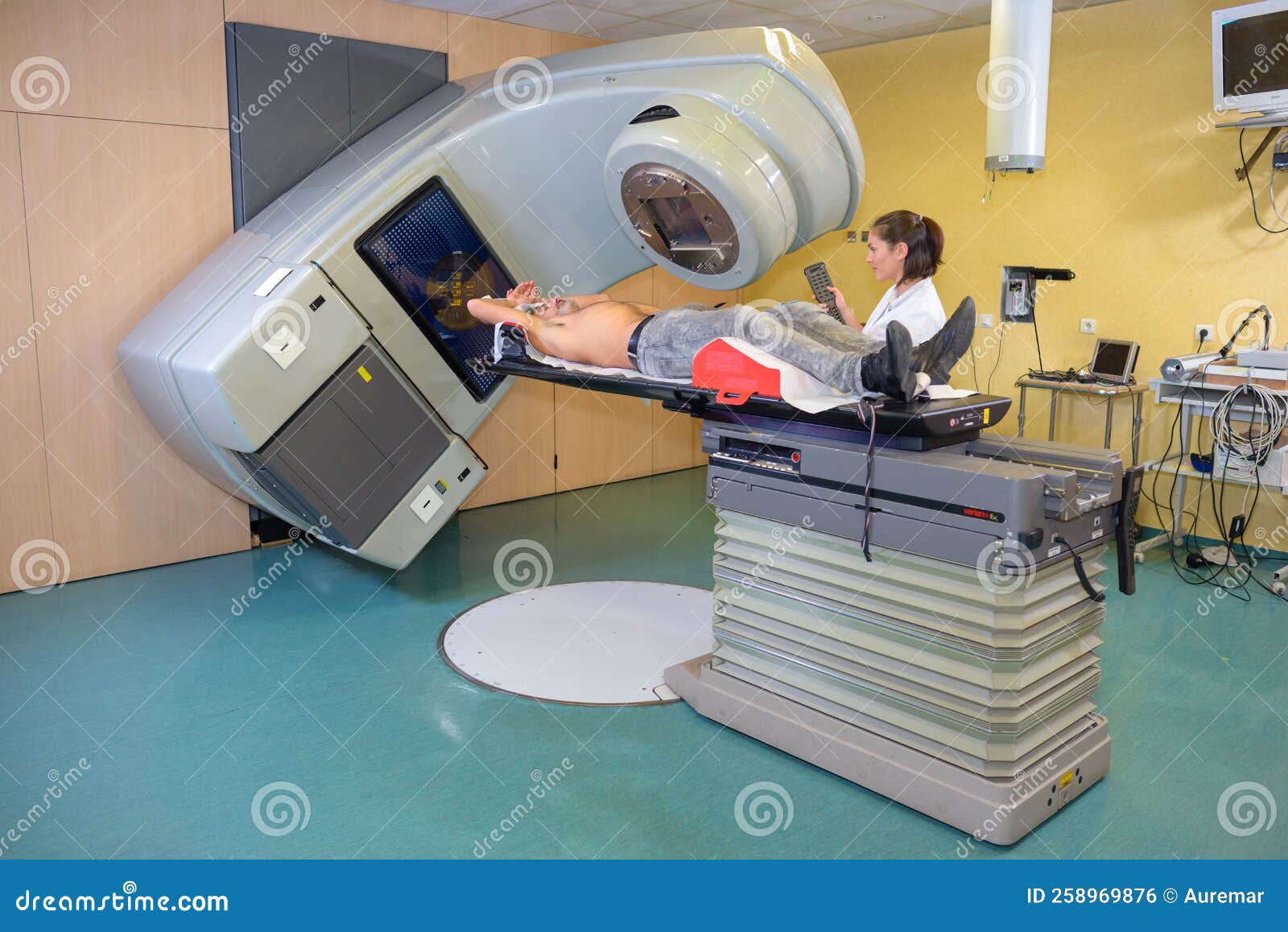 Scanner Rotating Around Patient Stock Photo - Image of treatment ...