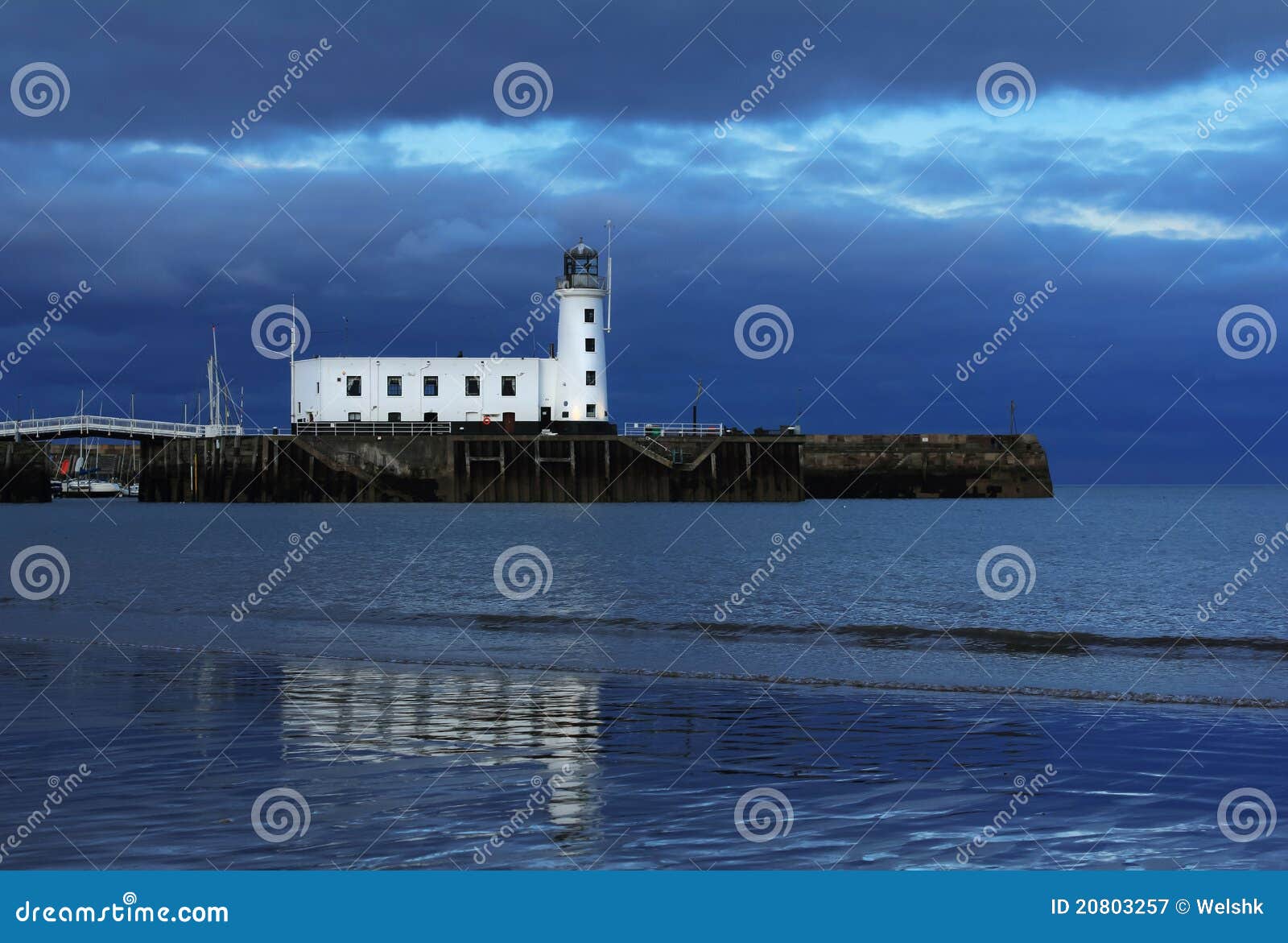 Scarborough Lighthouse stock image. Image of lighthouse - 20803257
