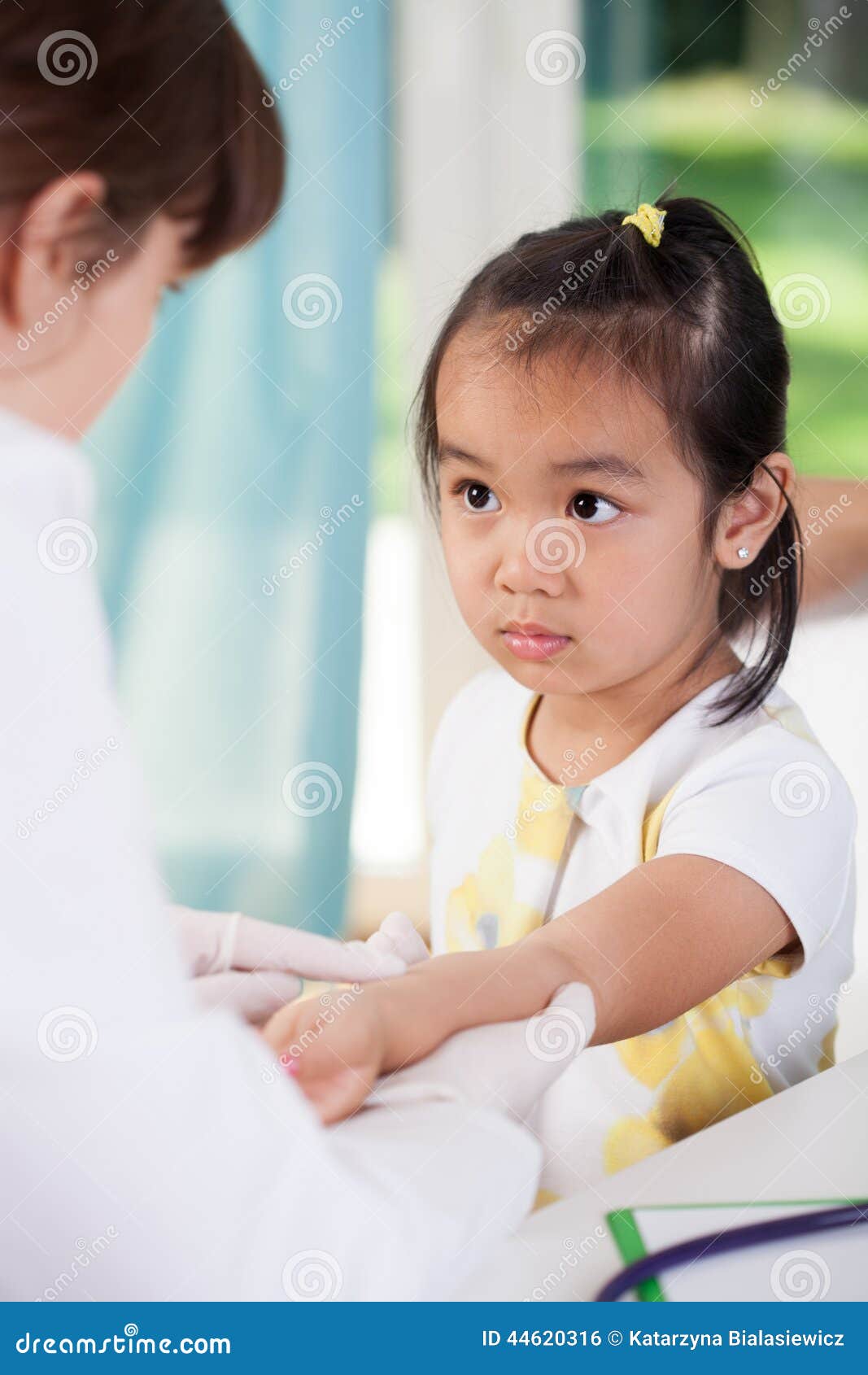 928 Scared Girl Asian Child Stock Photos - Free & Royalty-Free Stock ...