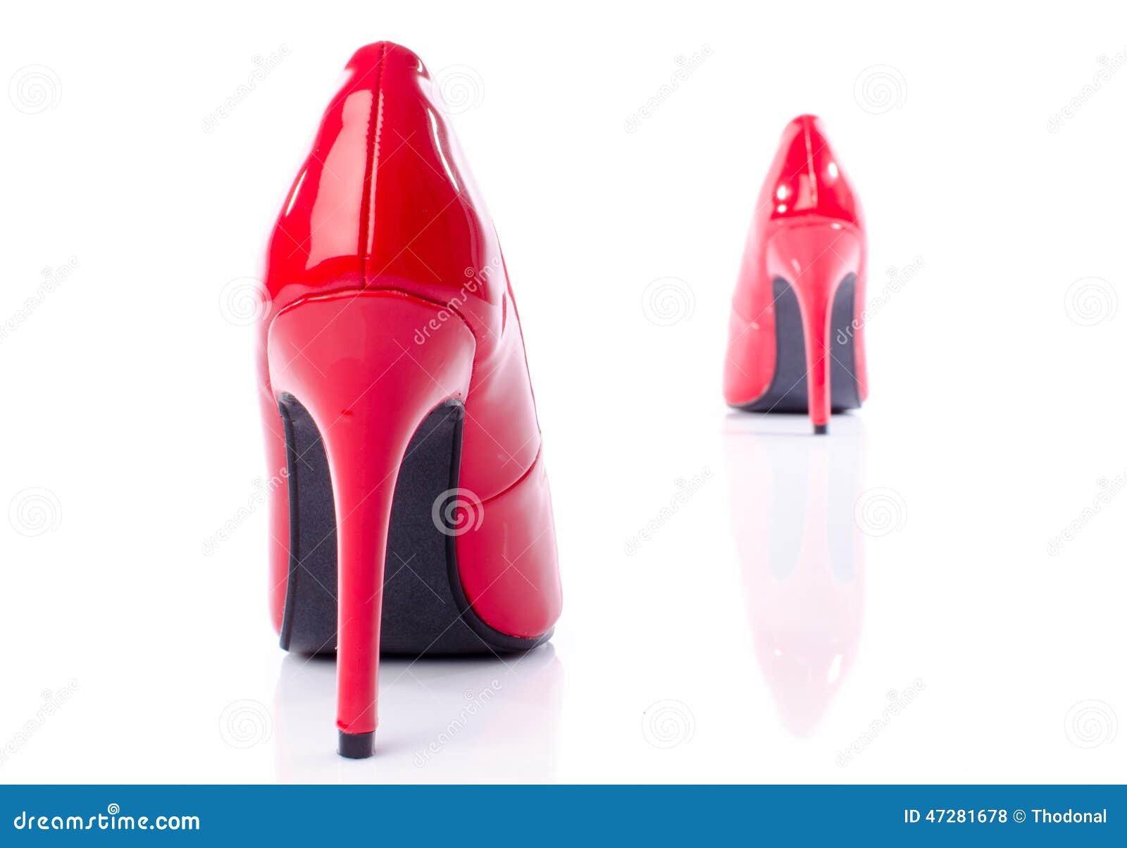 Scarpe Rosse Con I Tacchi Alti Fotografia Stock - Immagine di stiletto ...