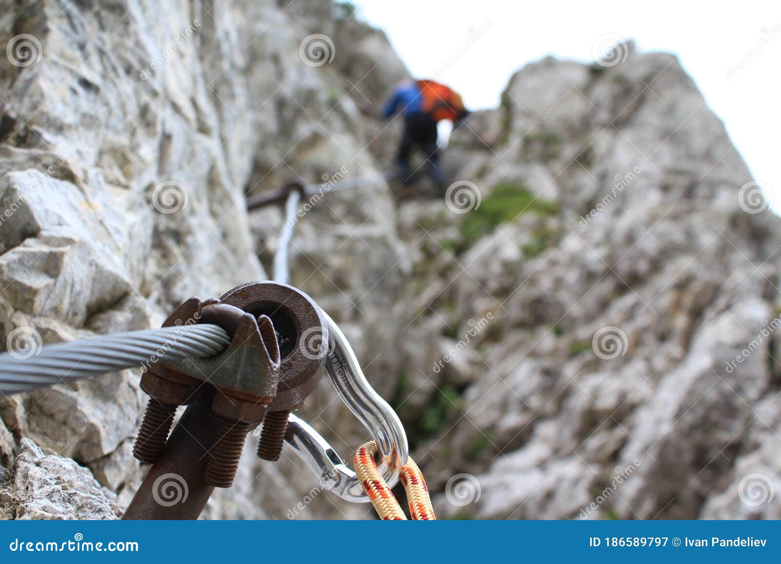 Scary rope climb stock image. Image of recreation, cary - 186589797