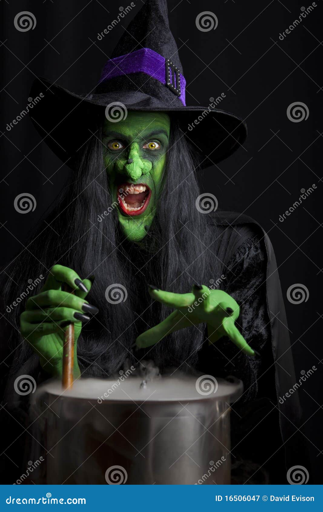 Scary Witch Stirring a Cauldron Stock Image - Image of fear, boiling ...