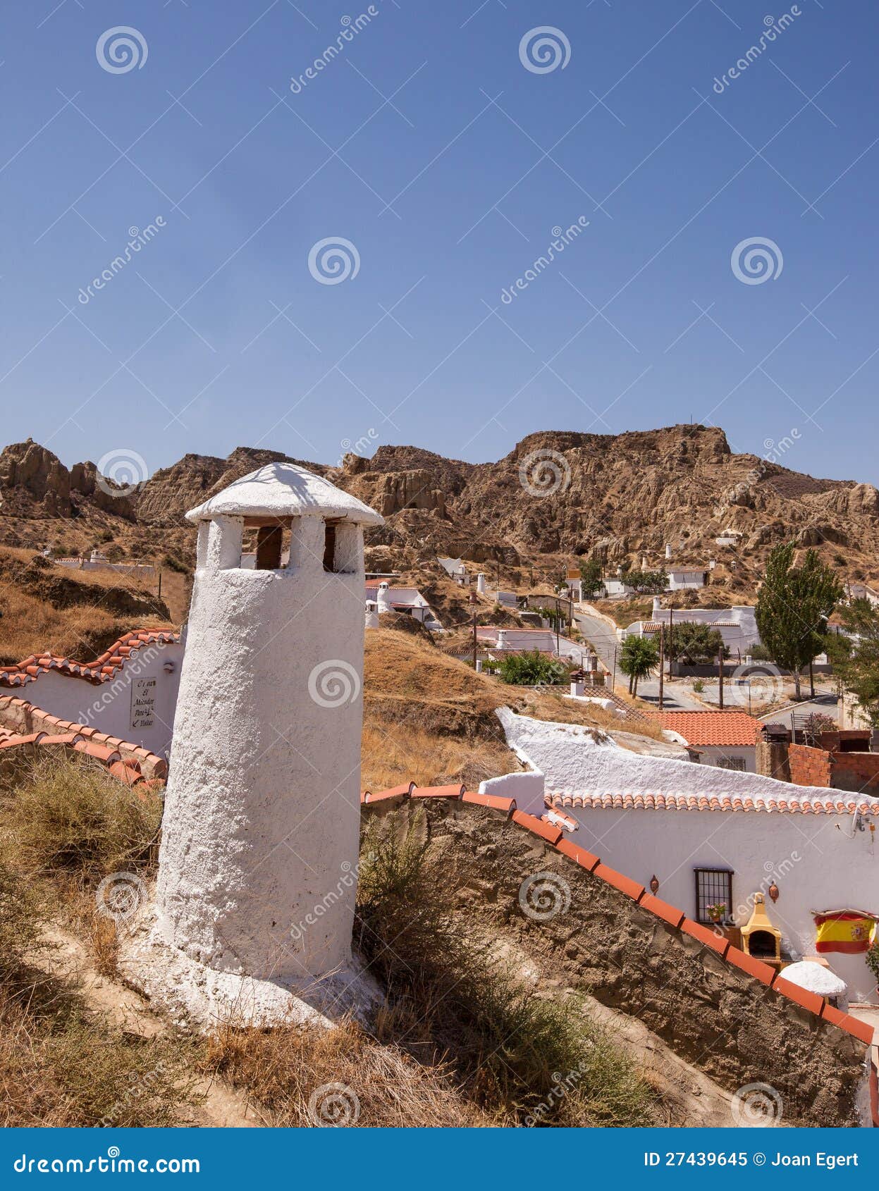 Scava le case di Guadix immagine stock. Immagine di ideale - 27439645