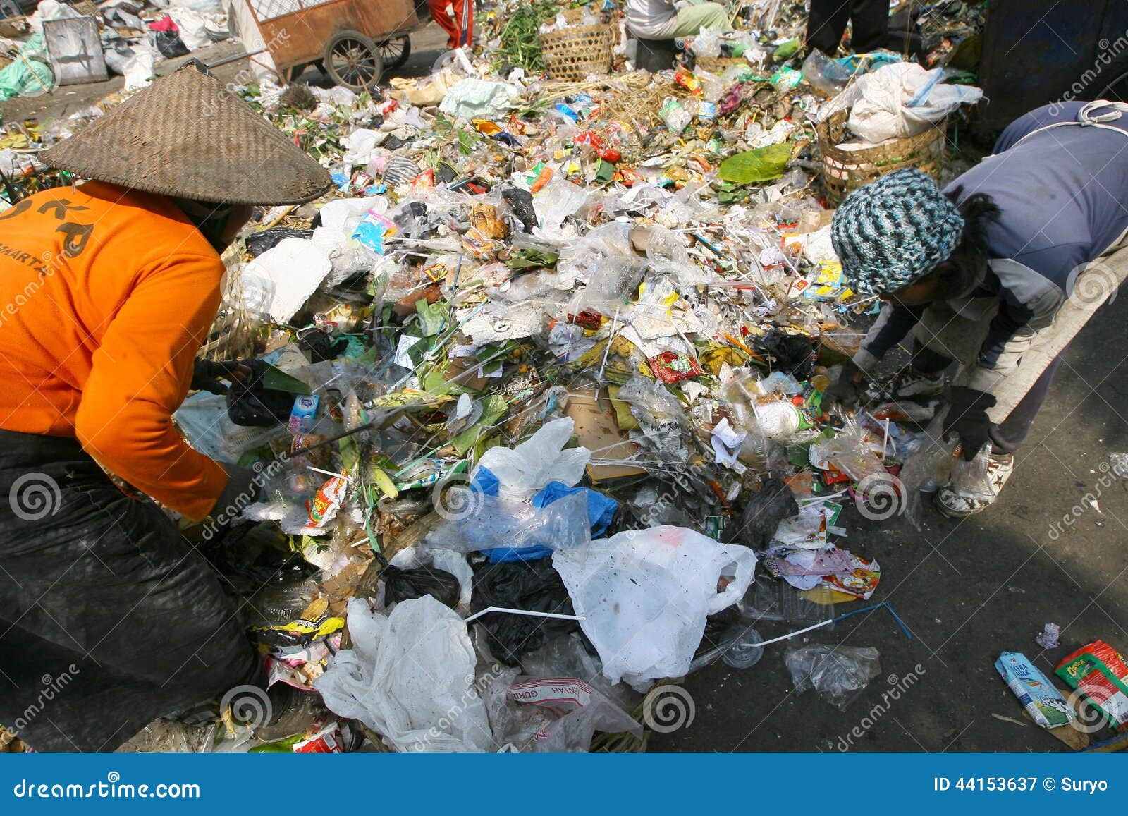 Scavengers editorial photography. Image of indonesia - 44153637