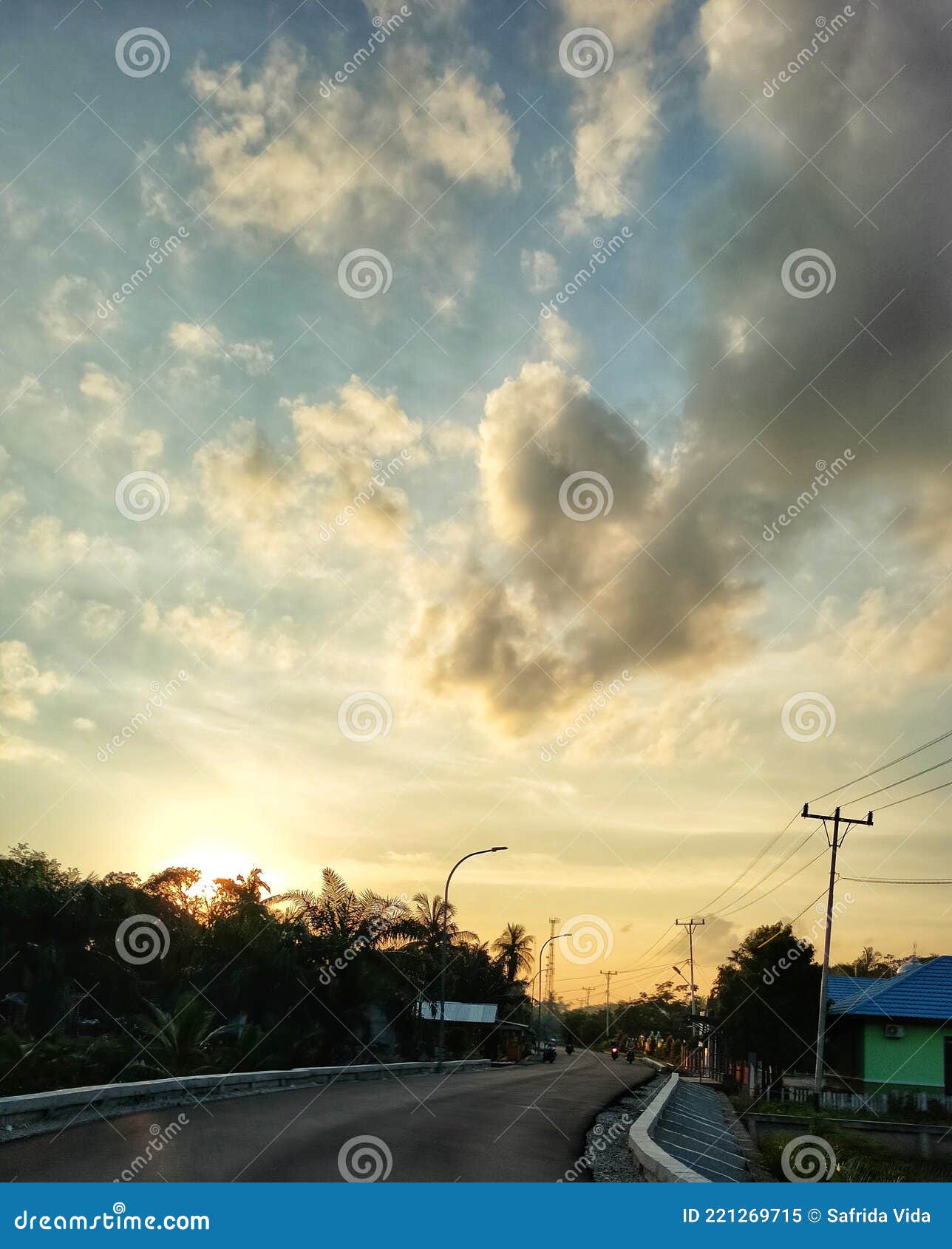 The Sceenery of Beautiful Sunset on the Afternoon Stock Image - Image ...