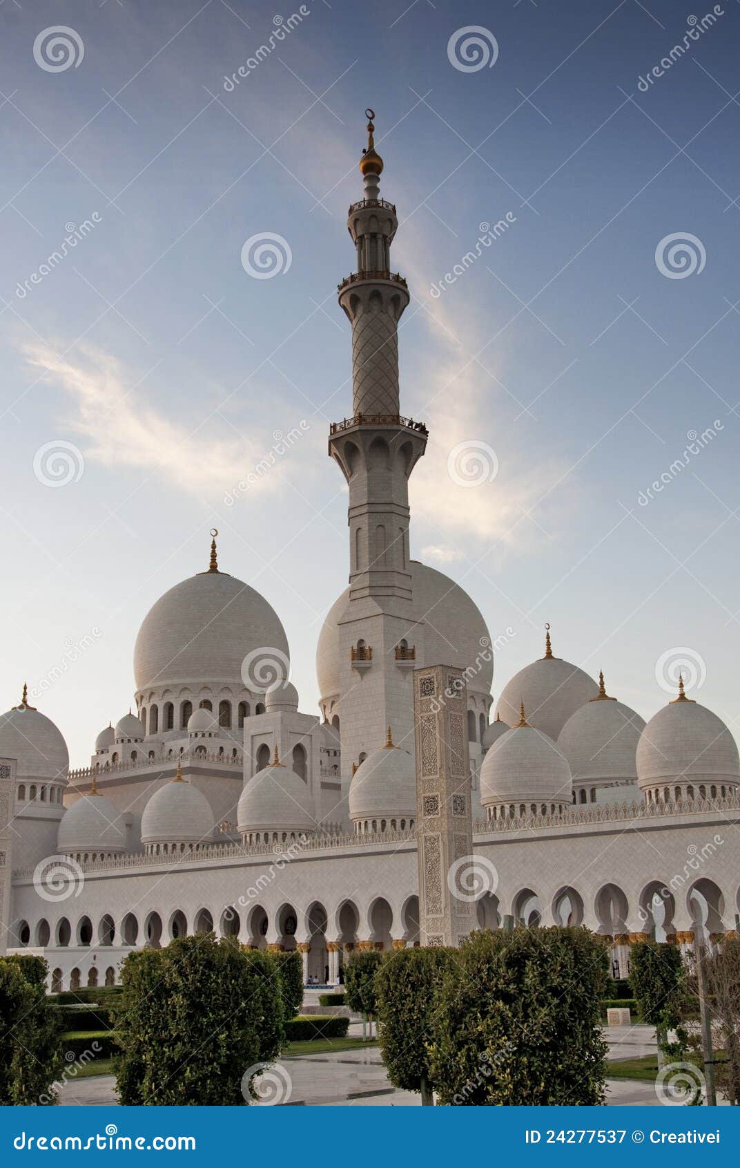 Sceicco Zayed Moqsue immagine stock. Immagine di arabo - 24277537
