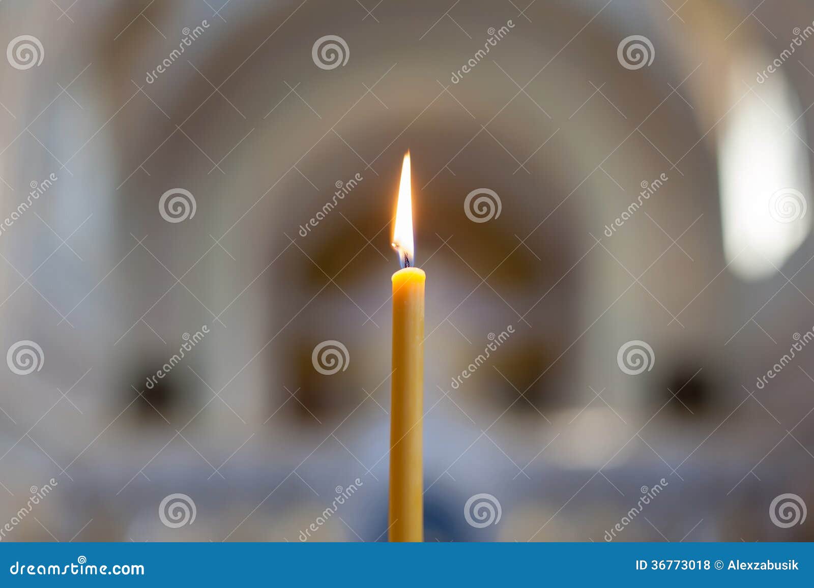 Scelga la candela accesa fotografia stock. Immagine di bruciarsi - 36773018