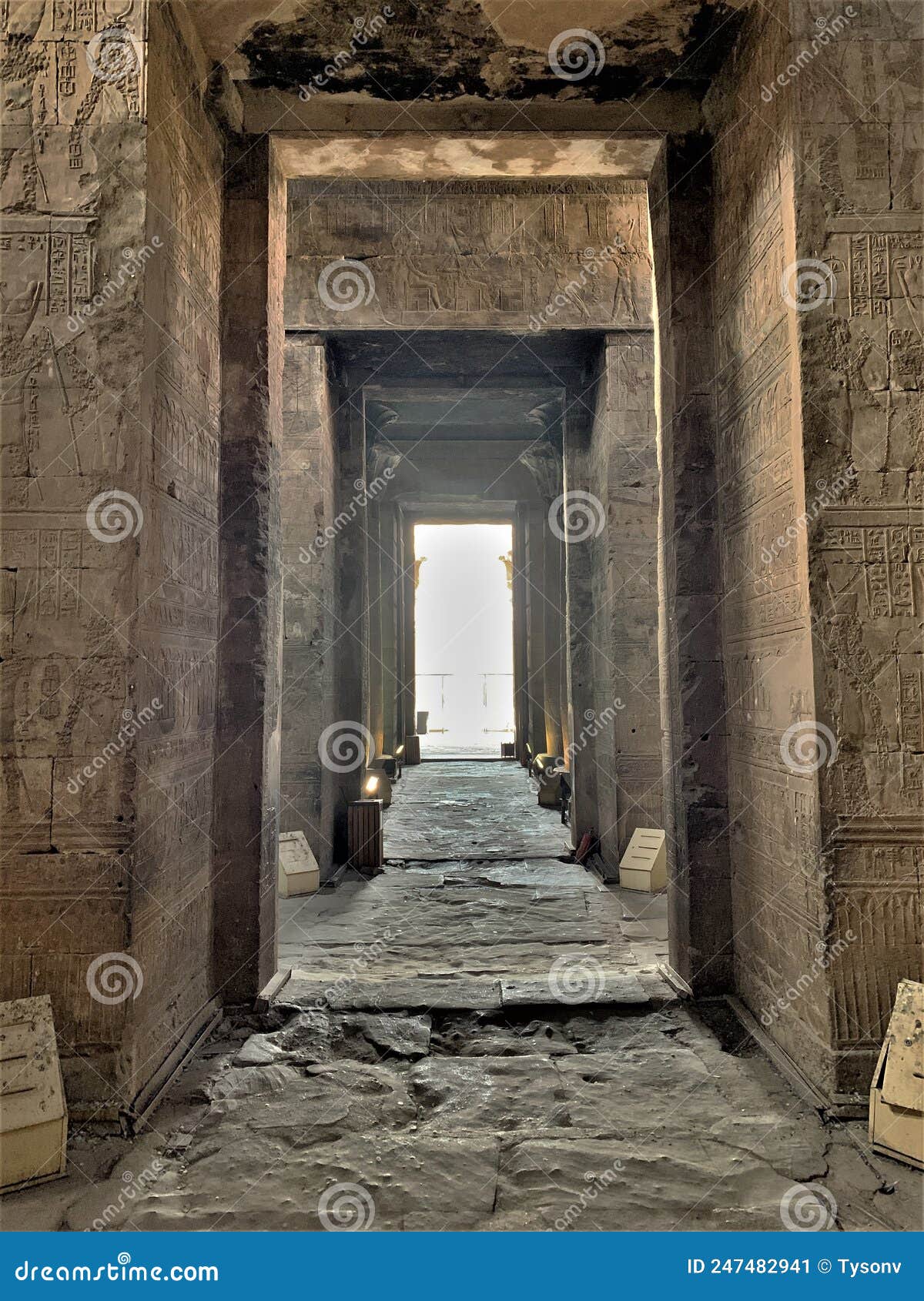 Scene from Egyptian Temples on the Nile River in Egypt Editorial Photo ...