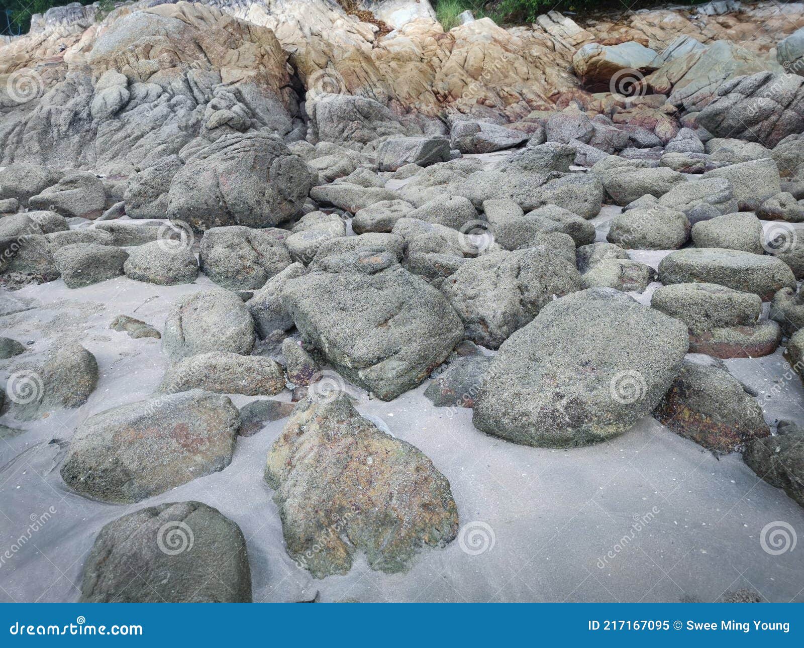 Scenery of Beautiful Rocky Beach Stock Image - Image of cloudy, cloud ...