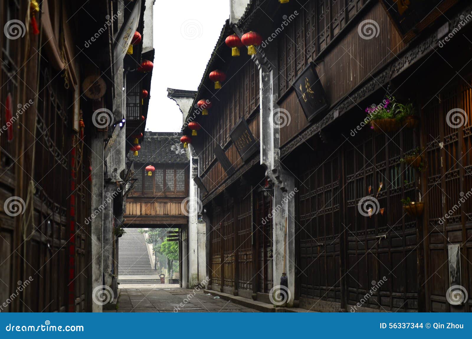 The Scenery of Yuehe Ancient Town at Jiaxing, China. Editorial Stock ...
