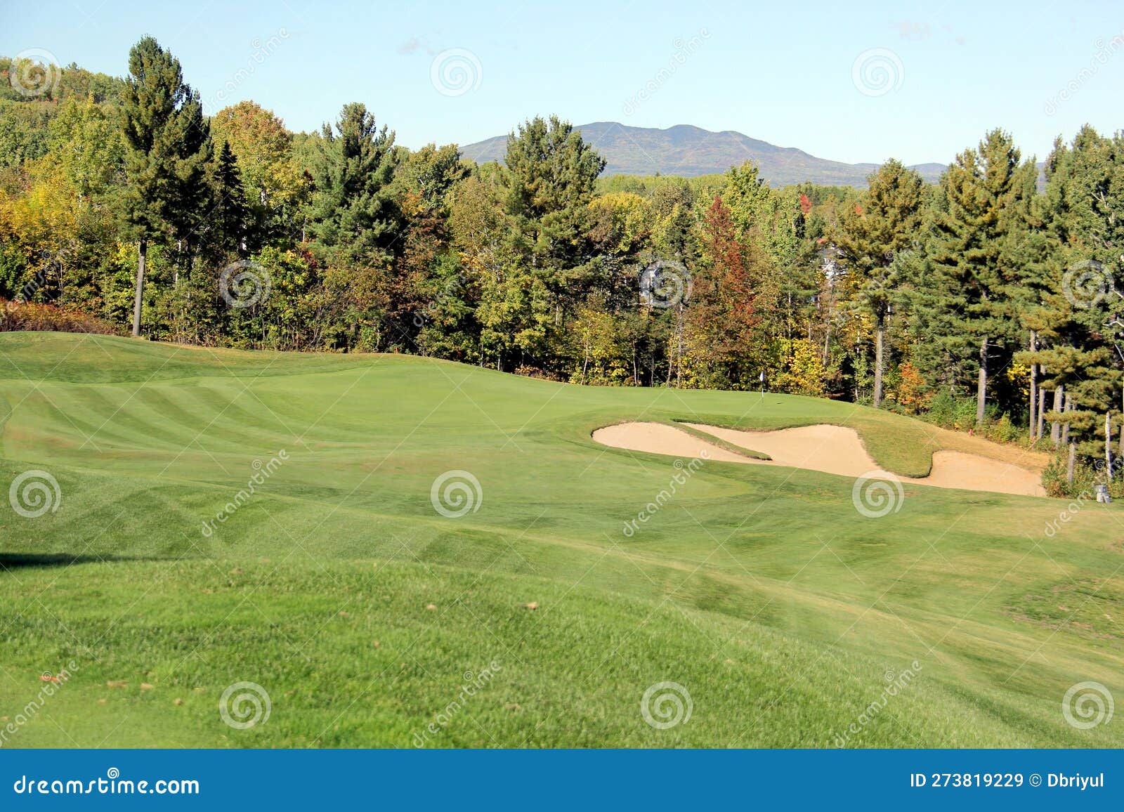 Scenic Golf Holes in the Fall Season Stock Image - Image of ground ...