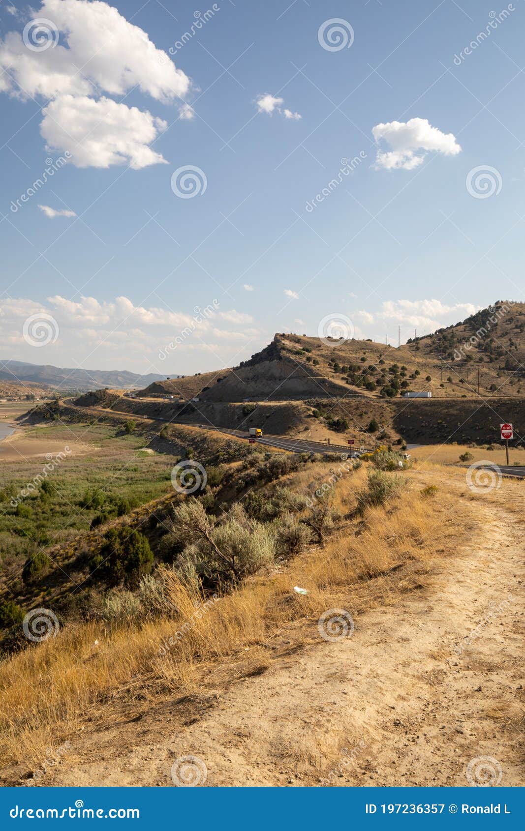 Scenic Overlook of Echo Reservoir in Utah Stock Image - Image of ...