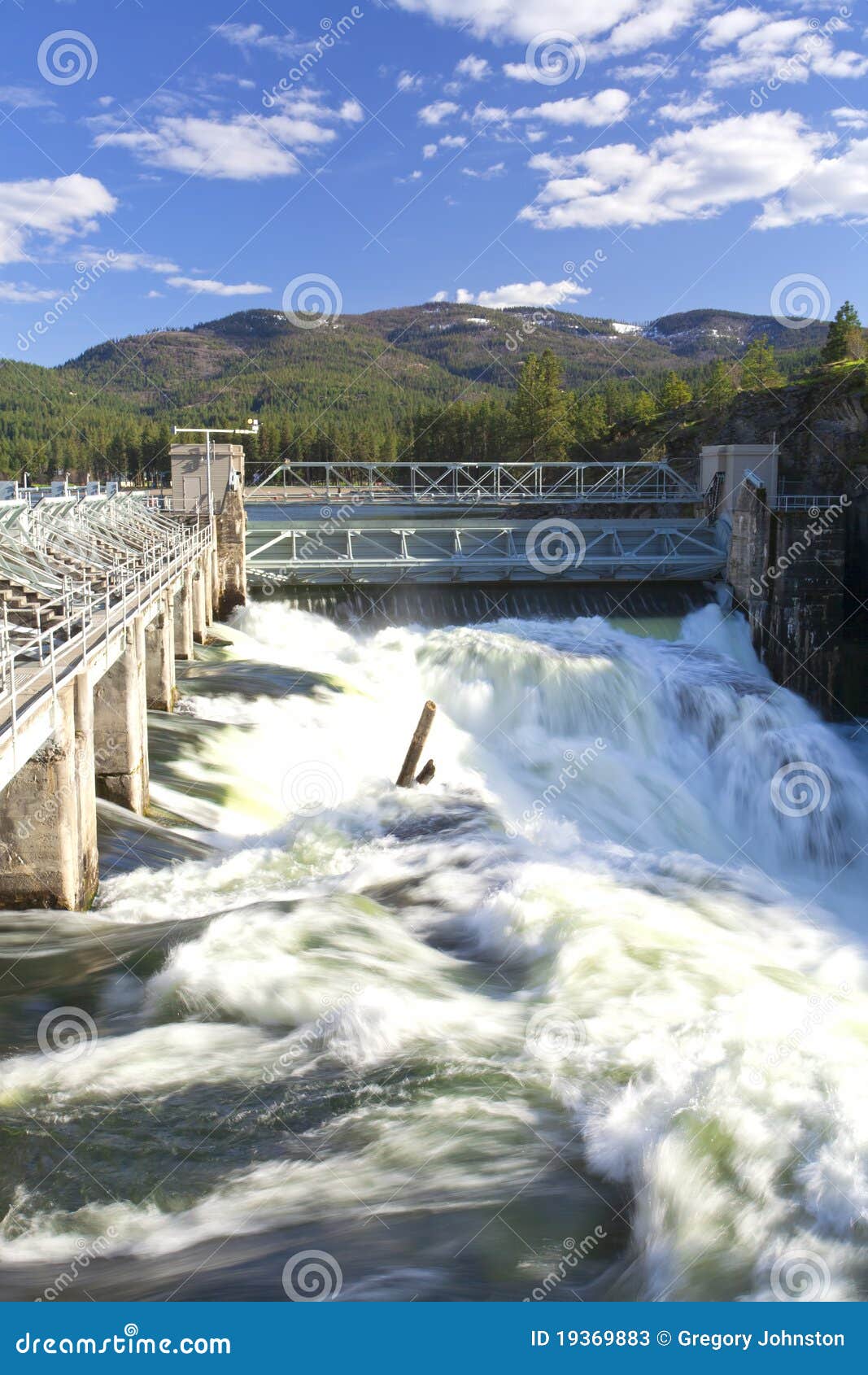 Scenic Post Falls dam. stock image. Image of concrete - 19369883