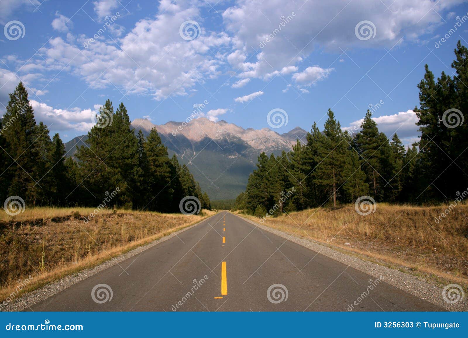 Scenic road in Canada stock image. Image of clouds, mountainous - 3256303