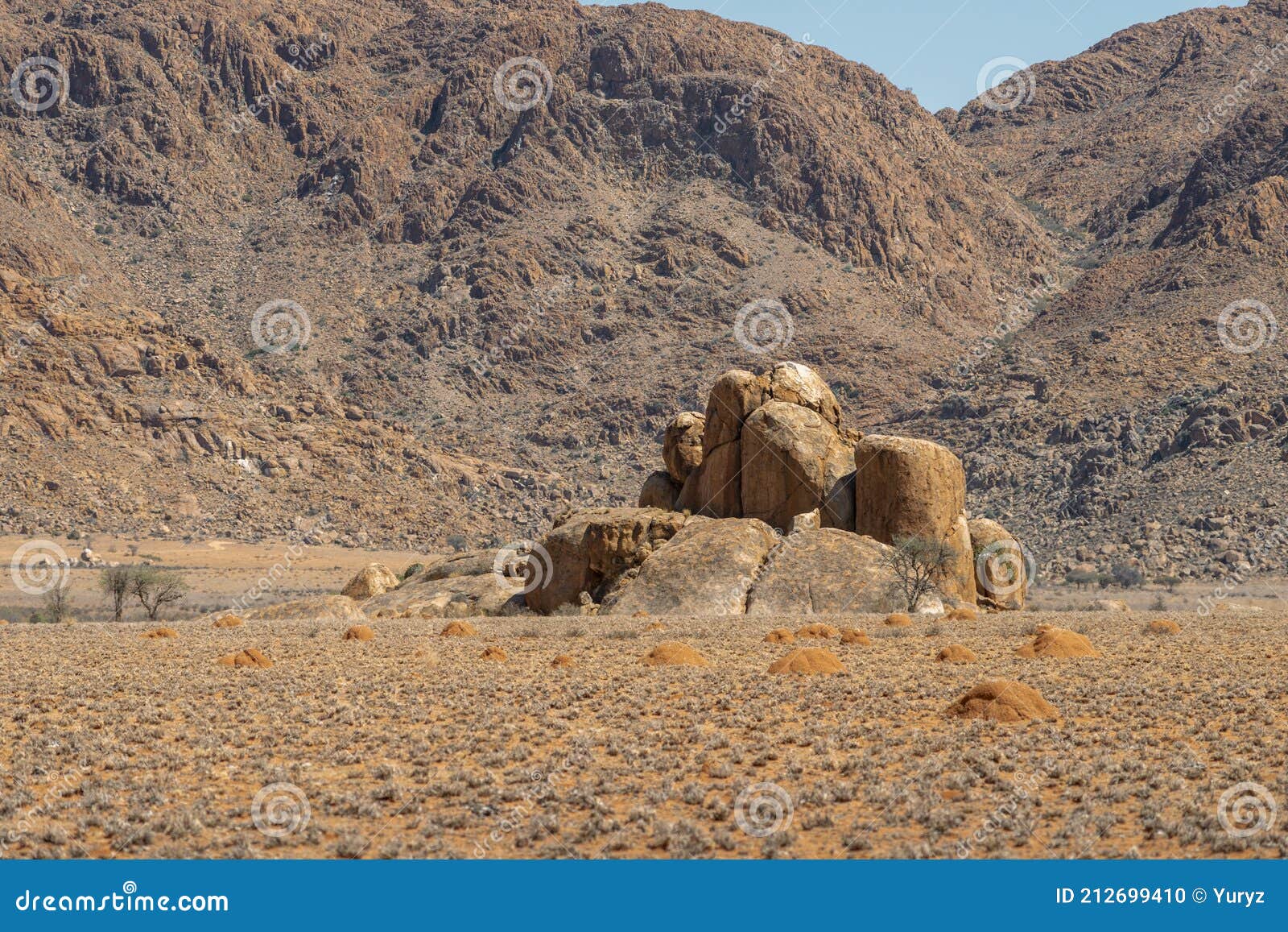 Scenic Red Rocks Mountains Stock Photography | CartoonDealer.com #335812784