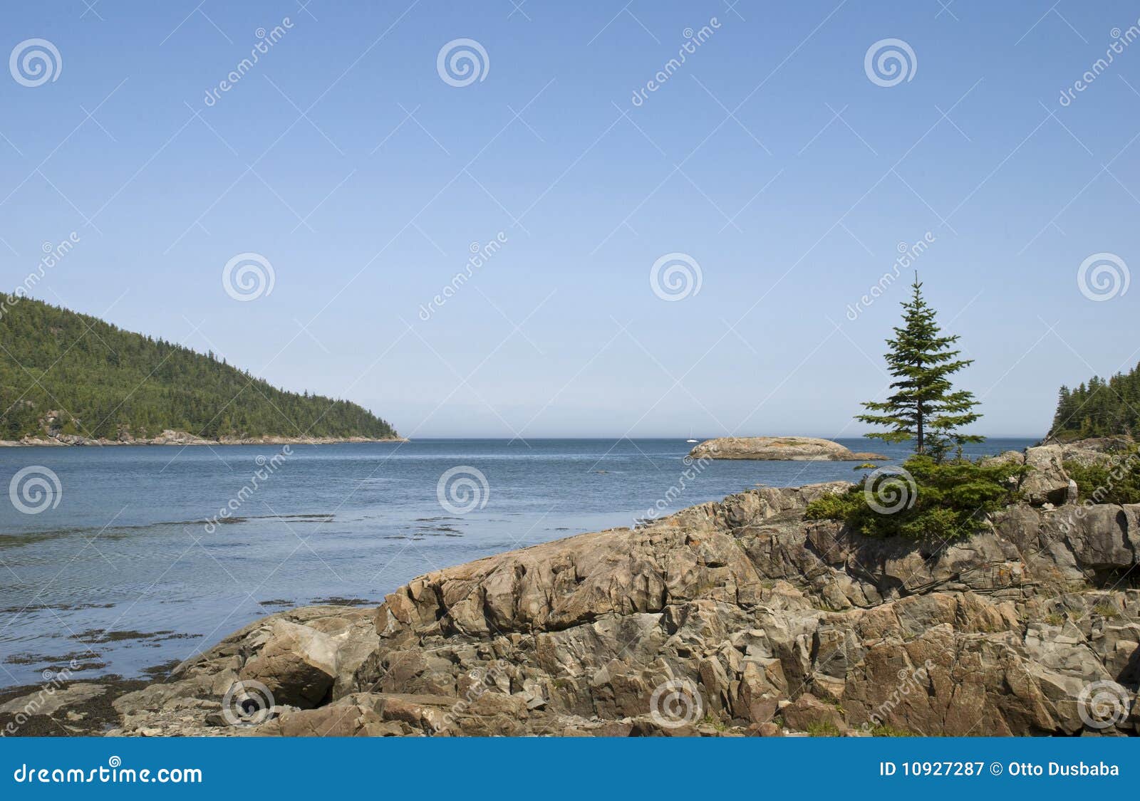 Scenic St. Lawrence River at Le Bic Stock Image - Image of rocks, park ...