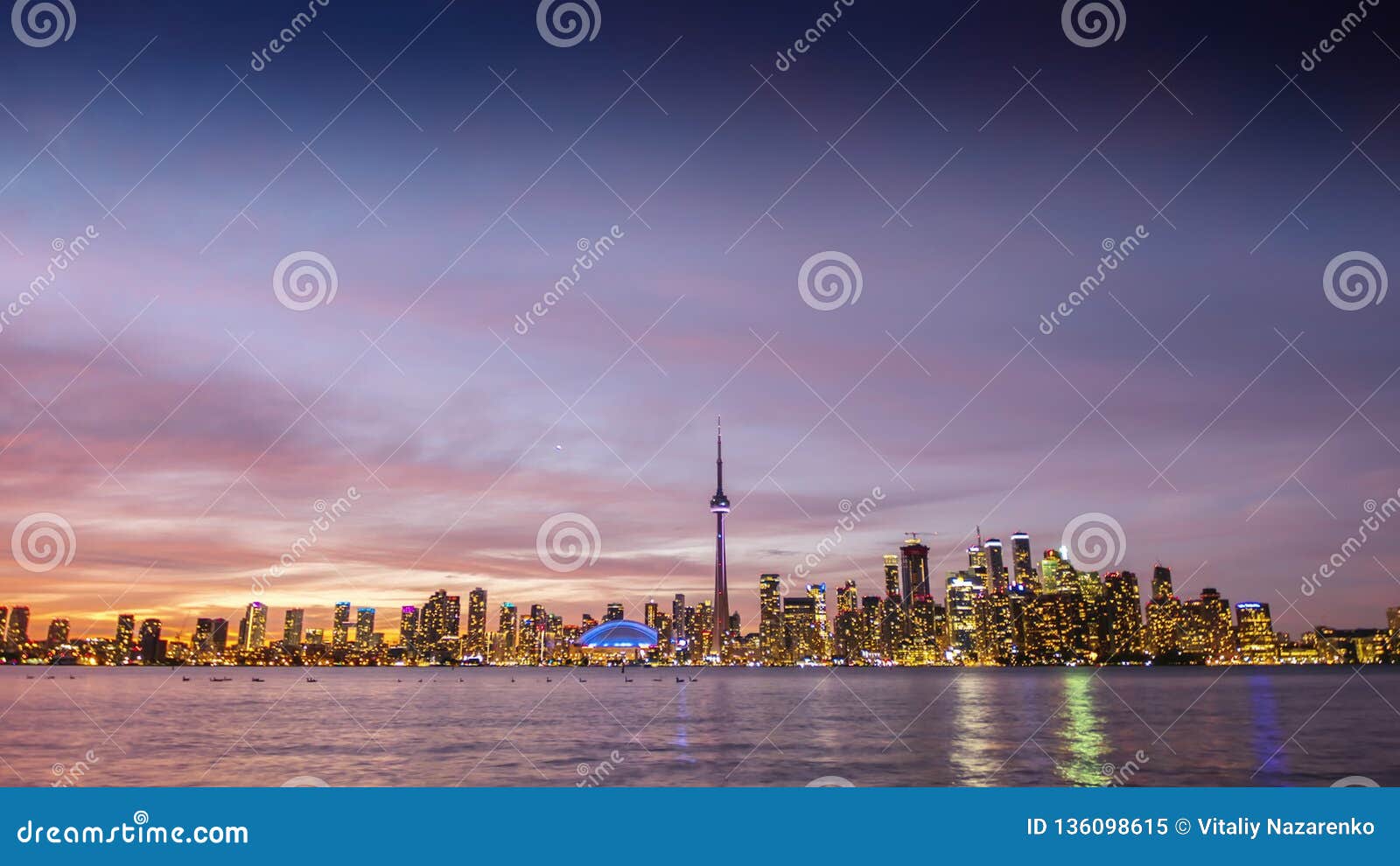 Scenic Sunset Over the City of Toronto Stock Image - Image of golden ...