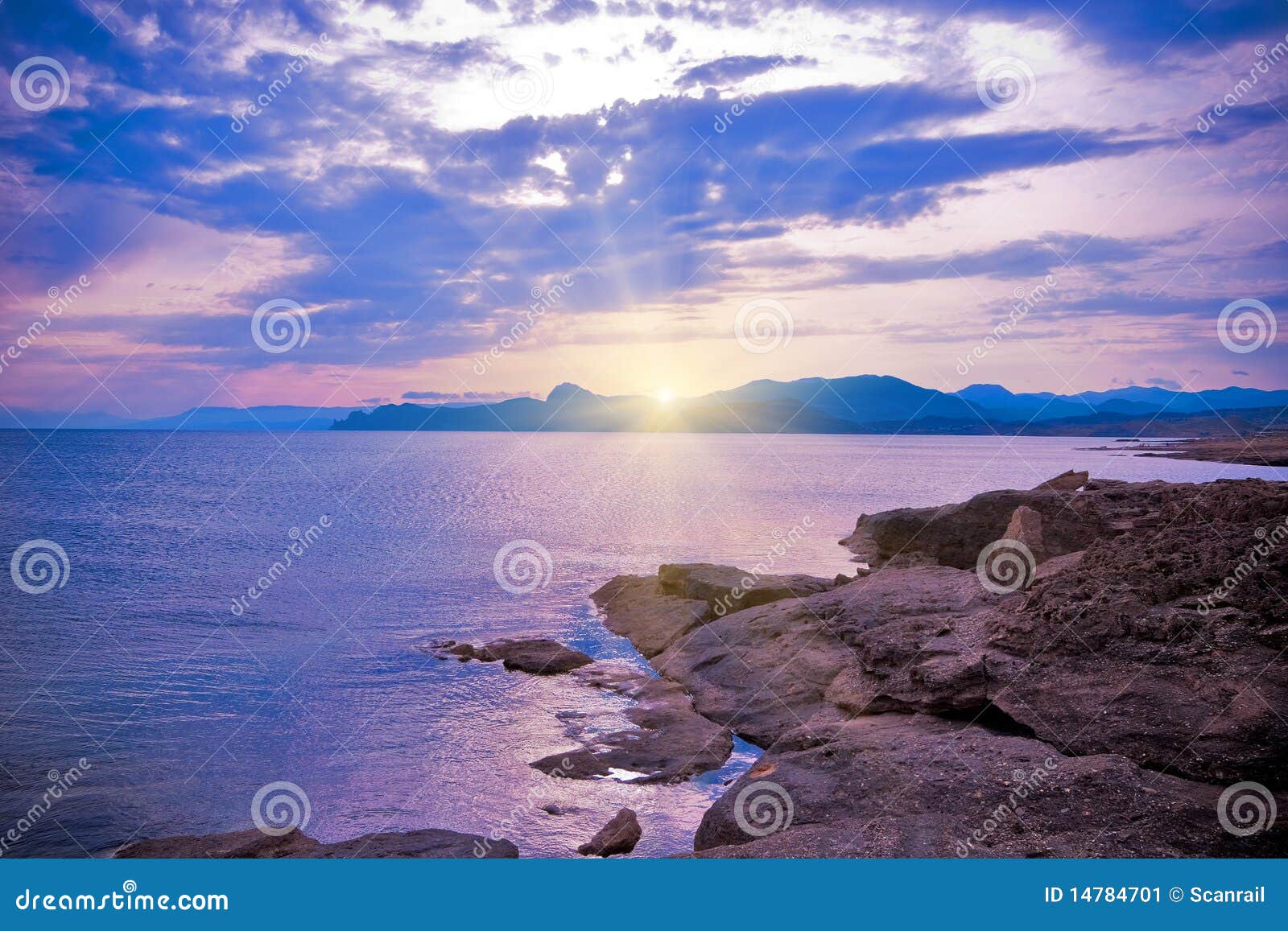 Scenic sunset at the sea stock image. Image of panorama - 14784701