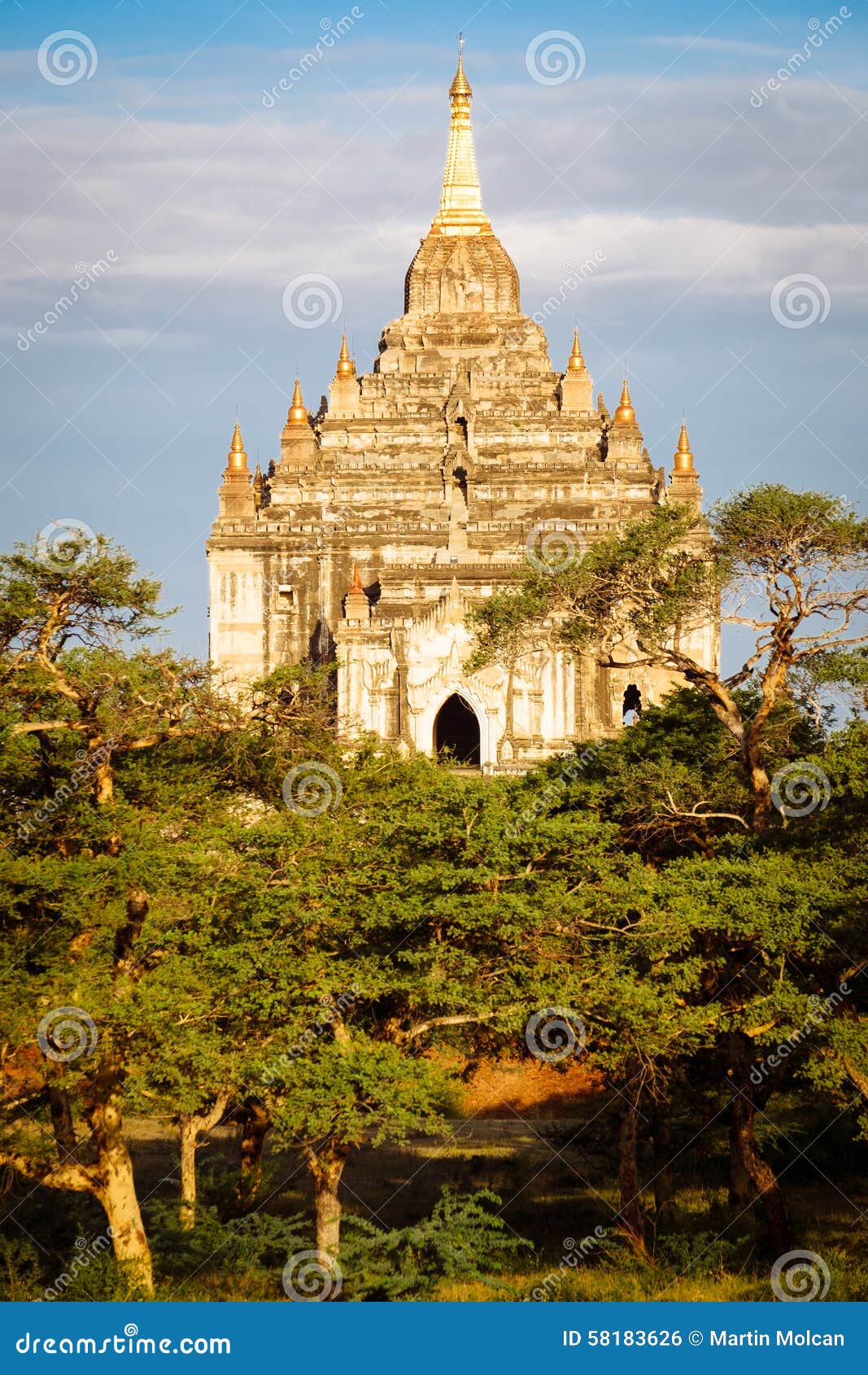 Scenic Sunset View of Beautiful Ancient Temple in Bagan, Myanmar Stock ...
