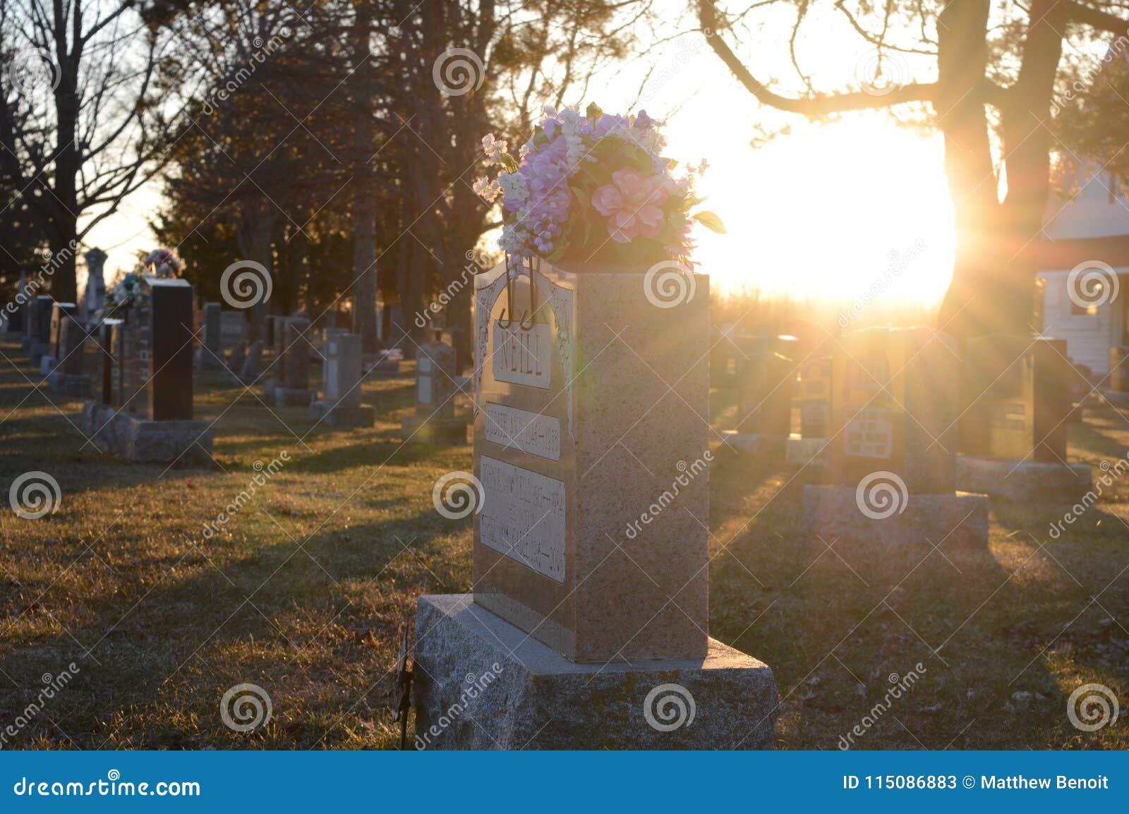 Scenic Sunsetting Graveyard Editorial Stock Photo - Image of beautiful ...