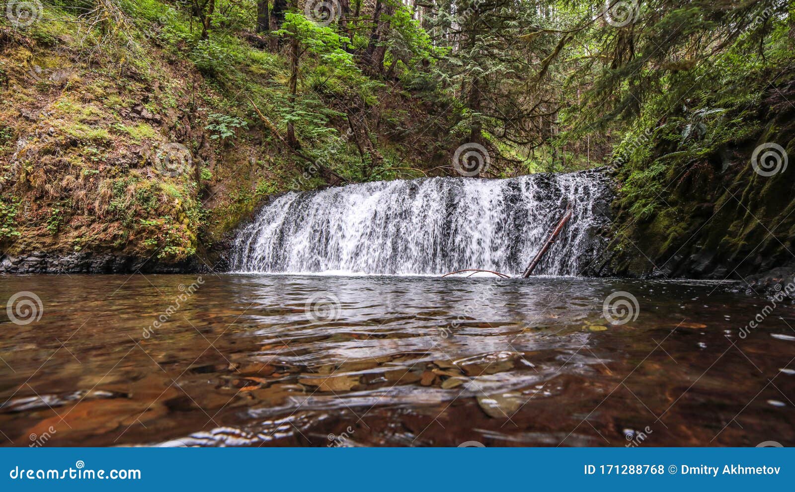 Scenic View of Dutchman Falls at Multnomah Falls Trail, Oregon Stock ...