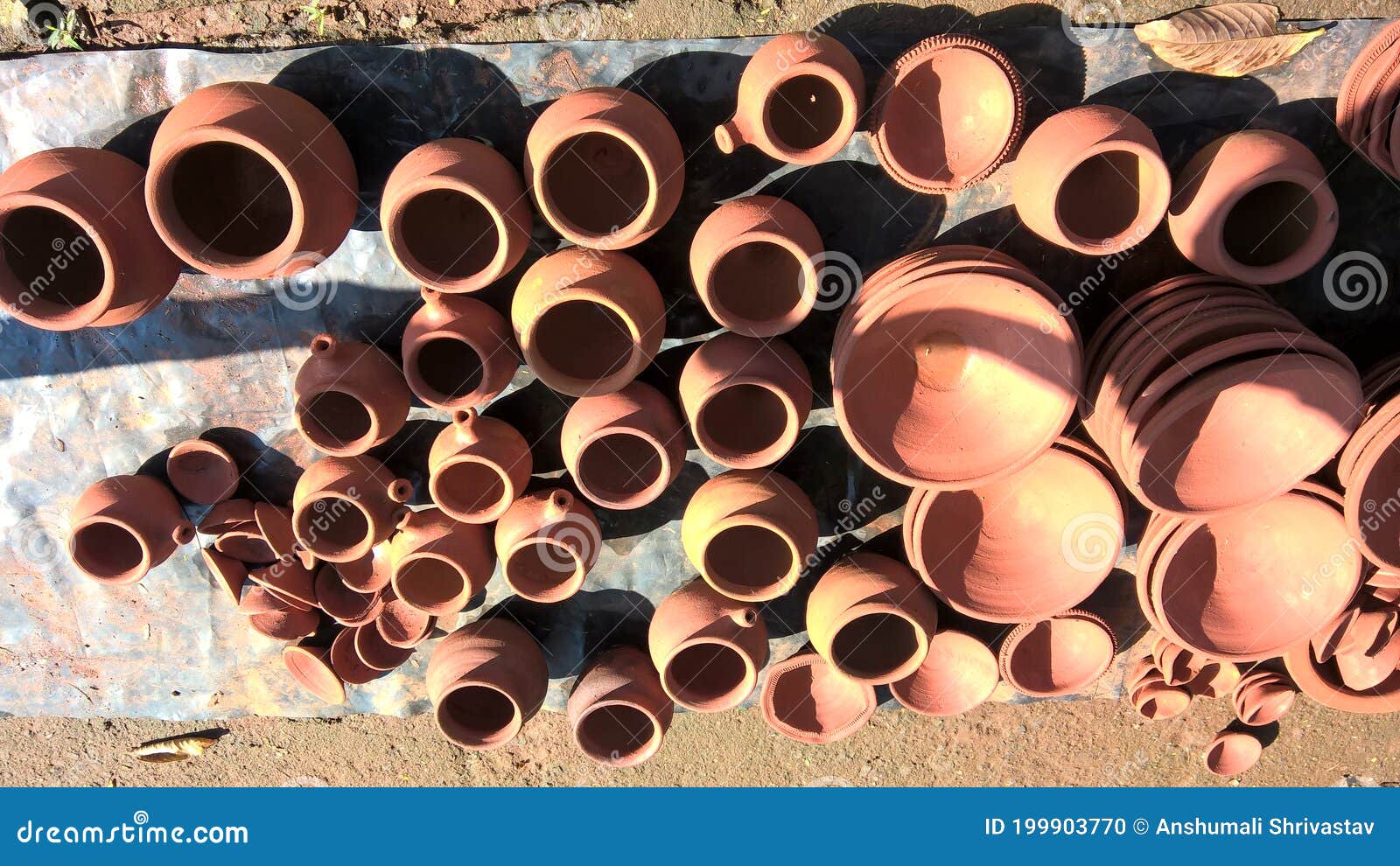Scenic View of Earthen Pots for Multipurpose Use Stock Photo - Image of ...