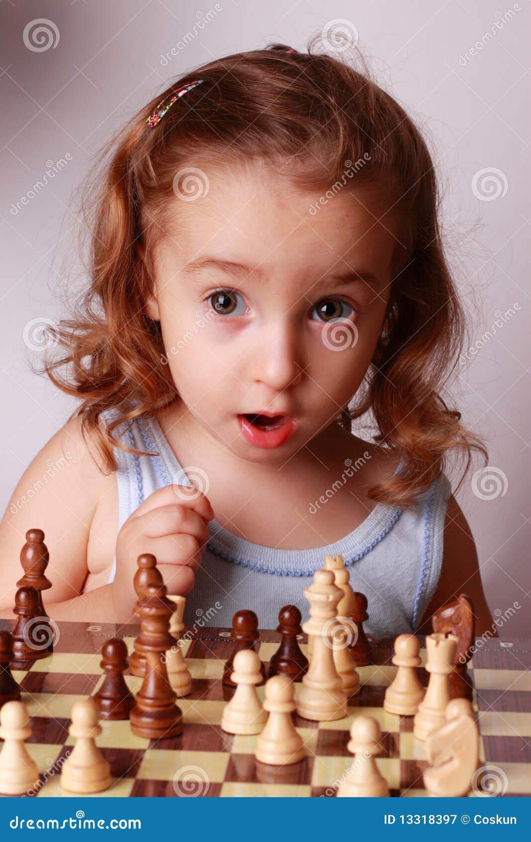 Schaak stock afbeelding. Image of spel, kind, planning - 13318397