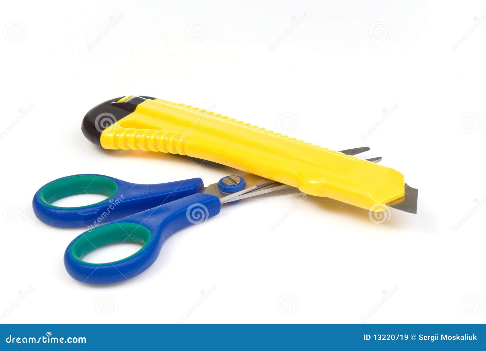 Schaar en mes stock afbeelding. Image of zwart, metaal - 13220719